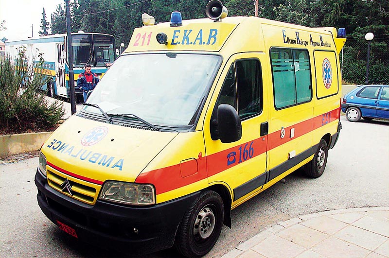 Ε.Κ.Α.Β.: ο Γιατρός του Ε.Κ.Α.Β. επανάφερε επιτόπου στη ζωή τη γυναίκα ...