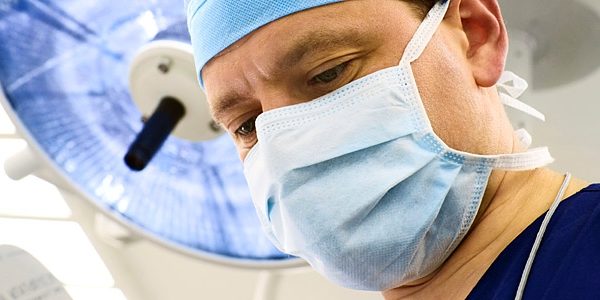 H πρώτη επέμβαση ρομποτικής ριζικής προστατεκτομής με την τεχνική ...