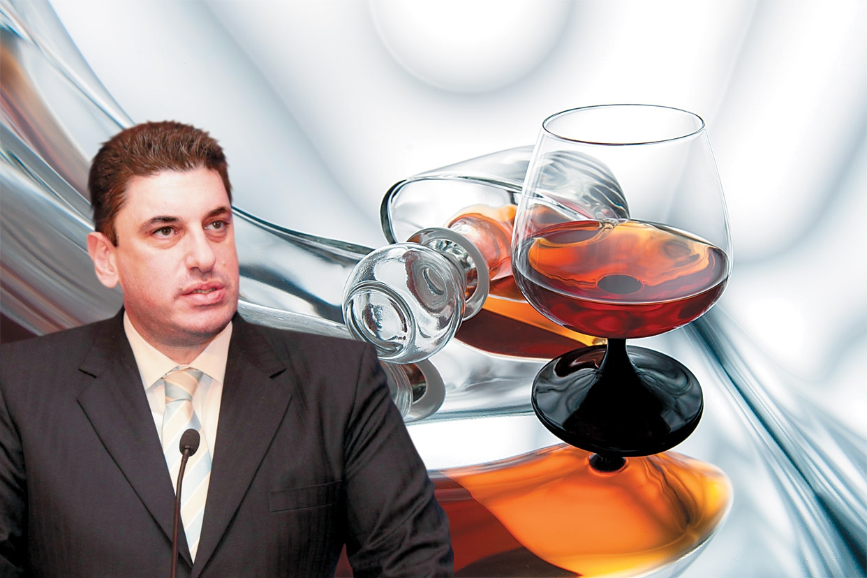 Rémy Cointreau: Οι Γάλλοι που λατρεύουν το Metaxa και τα αρχαία ...