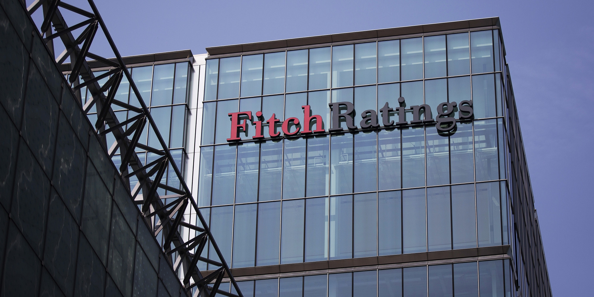 Fitch: Απειλεί με υποβάθμιση χώρες της Ευρωζώνης λόγω της ανόδου του ...