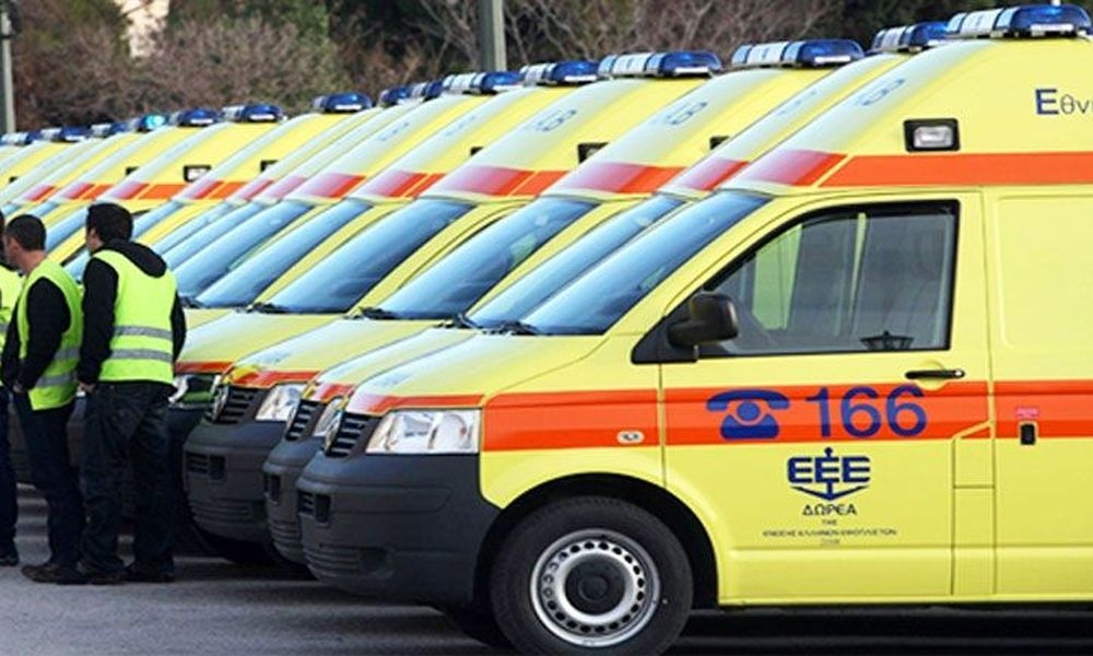 Δωρεά 143 ασθενοφόρων στο ΕΚΑΒ από το Ίδρυμα Σταύρος Νιάρχος | Ειδήσεις ...