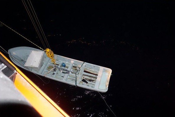 Arcadia Shipmanagement: H εντυπωσιακή διάσωση ναυαγού από το «Aegean ...