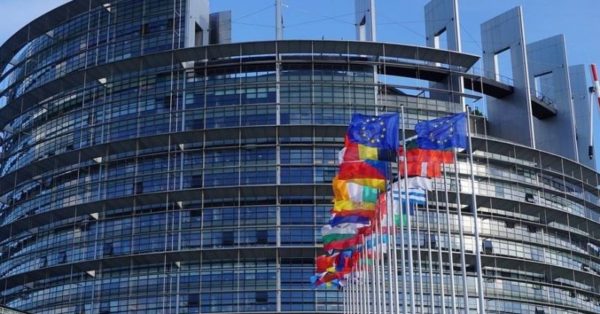 Απορρίφθηκε αγωγή επενδυτών κατά της ΕΚΤ για το «κούρεμα» των ελληνικών ...