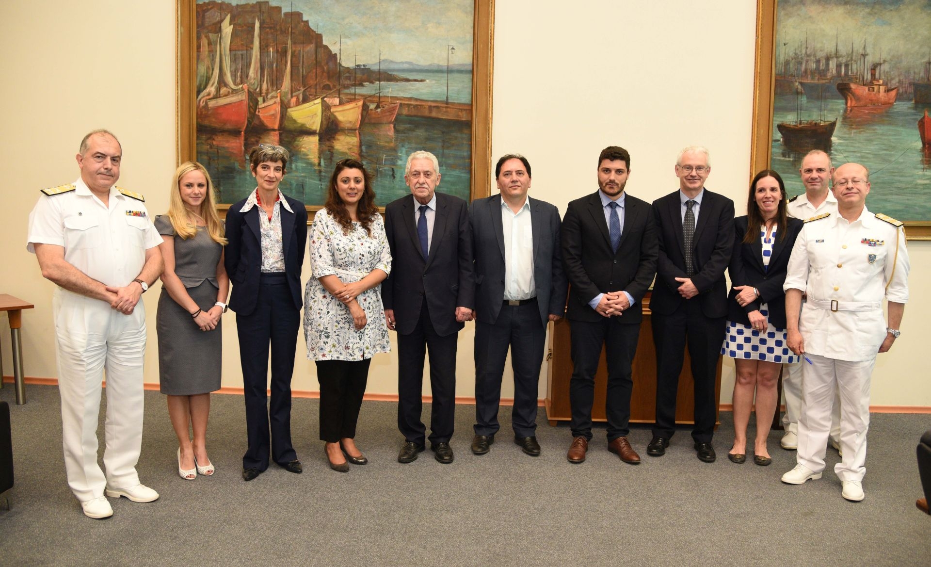 Στο υπουργείο Ναυτιλίας η υπουργός Ναυτιλίας και Μεταφορών Ηνωμένου ...