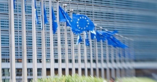 Πρόσθετα τροφίμων: Η ΕΕ απαγορεύει το διοξείδιο του τιτανίου – Πλέον ...