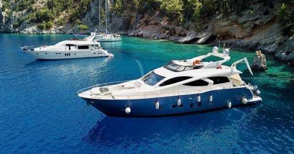 Αυτό είναι το superyacht αξίας 100 εκατ. που μοιάζει με ηφαίστειο ...