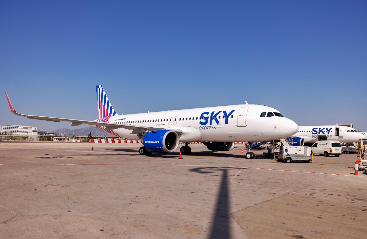 Γιάννης Γρύλος: Ο πρόεδρος της Sky Εxpress για τα νέα αεροσκάφη, τους ...