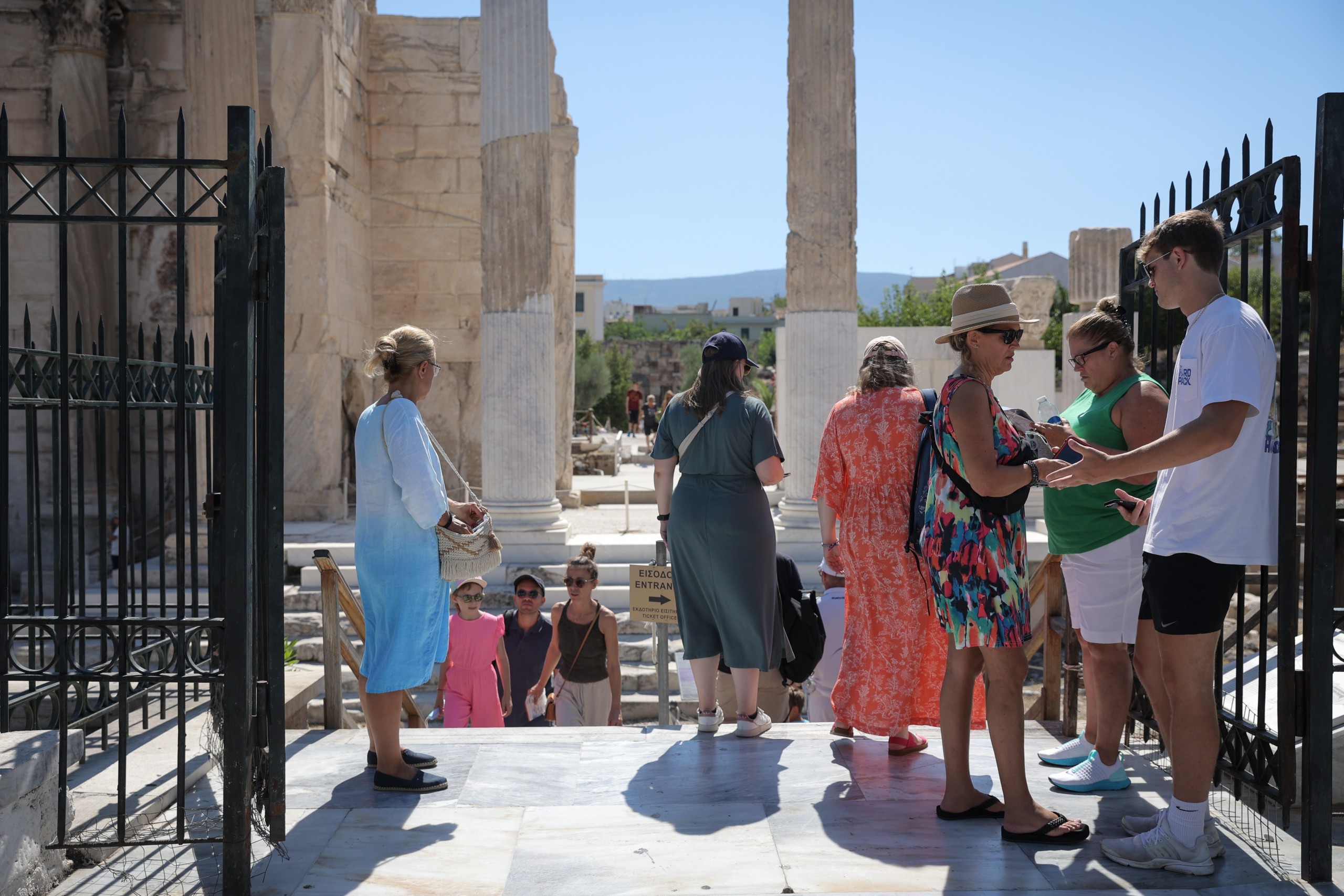 Παράταση της τουριστικής περιόδου – Τι δείχνουν τα στοιχεία σε όλη την ...