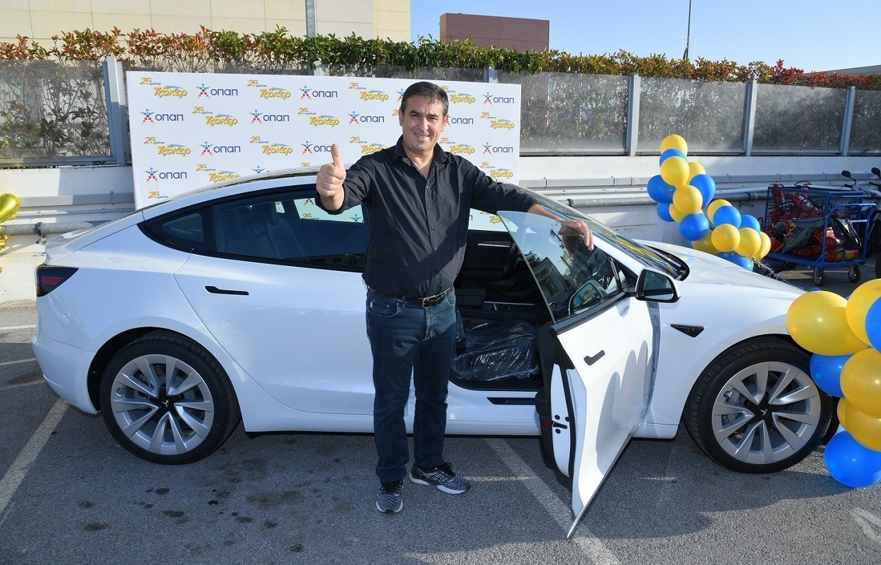 25 ΧΡΟΝΙΑ ΤΖΟΚΕΡ: Αναδείχθηκε ο πρώτος μεγάλος νικητής του TESLA (vid ...