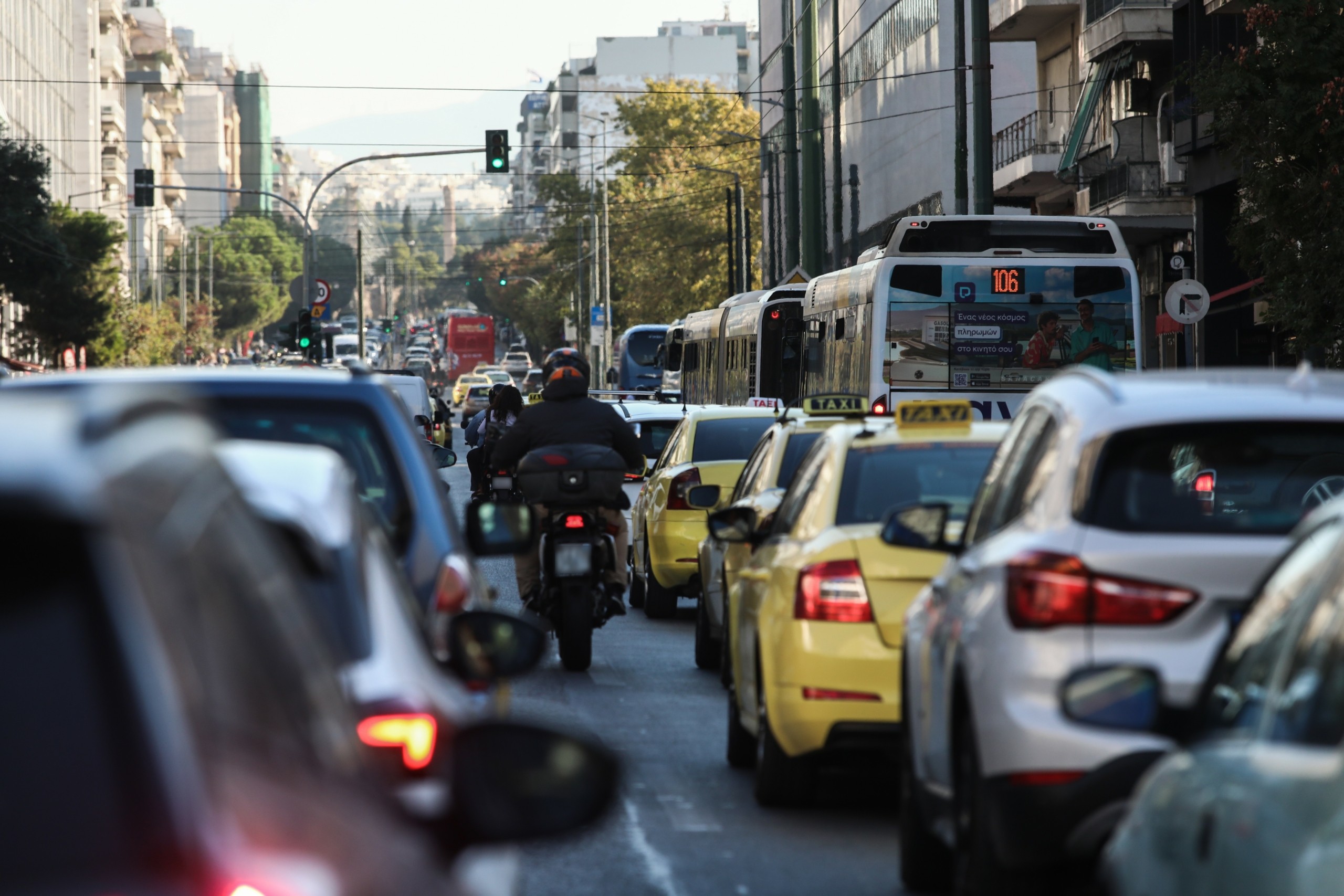 Eπαγγελματικό Επιμελητήριο: Να εφαρμοστεί η νομοθεσία για τα 500.000 ...