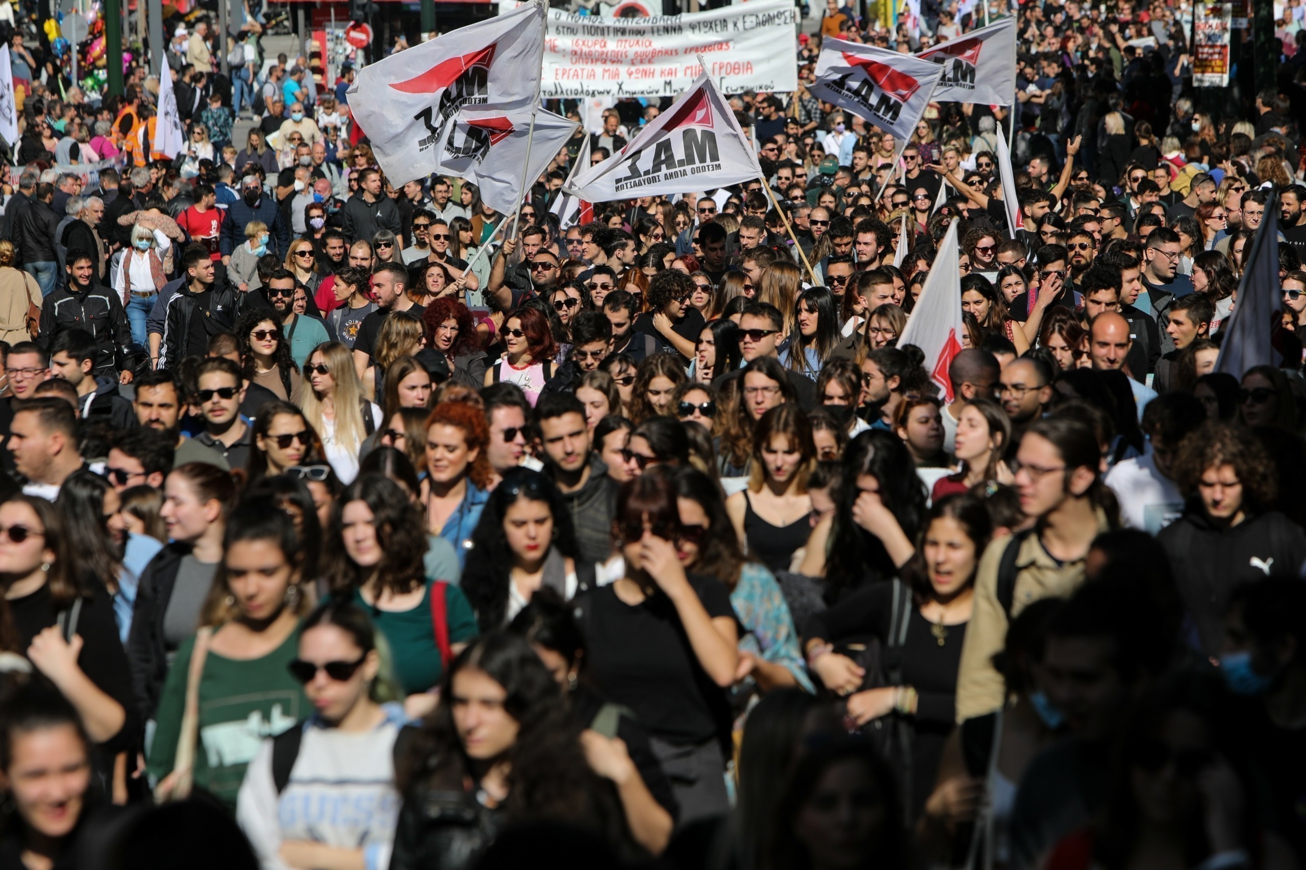 Με μεγάλη συμμετοχή εργαζομένων τα συλλαλητήρια για την ακρίβεια ...