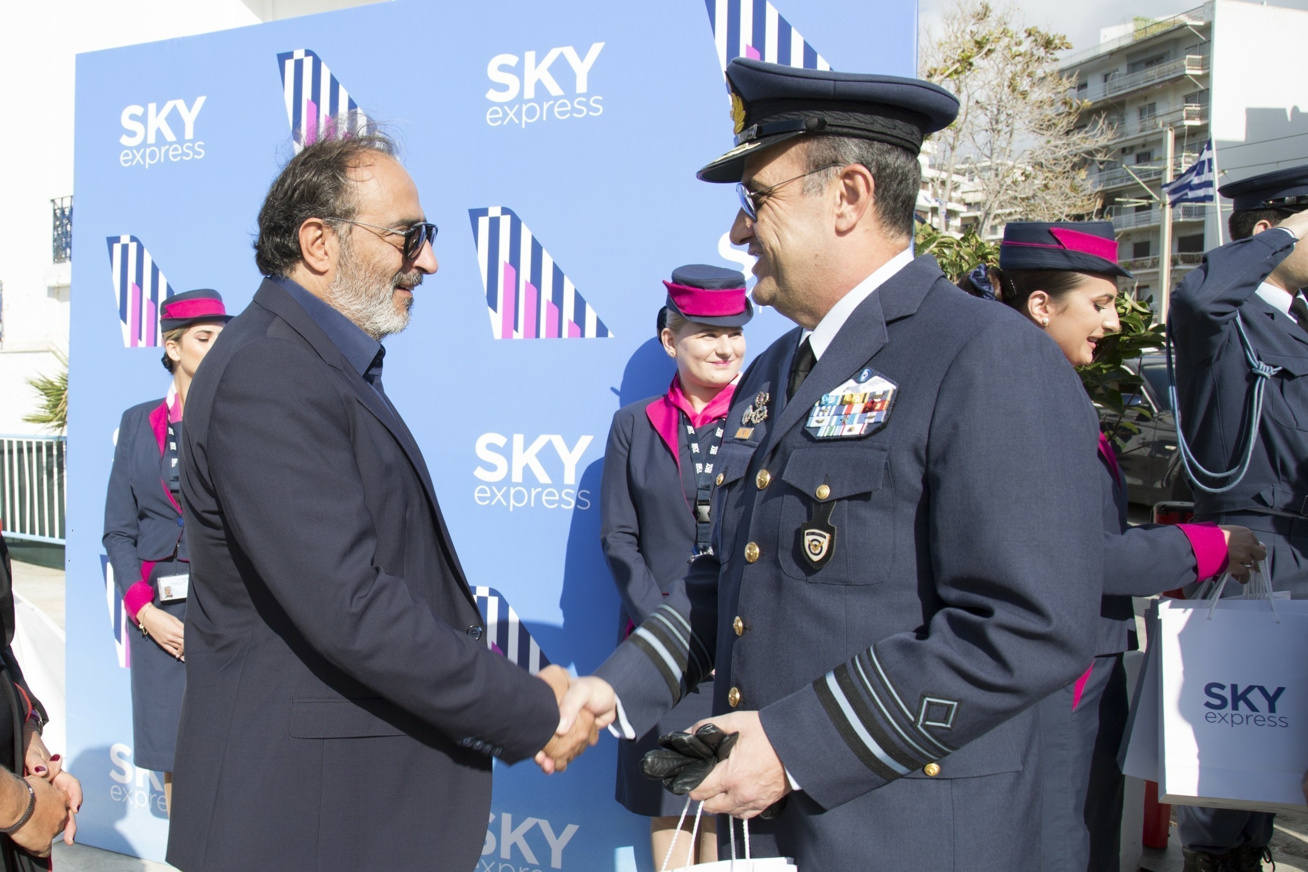 SKY express: Παρούσα στη μεγάλη γιορτή της Πολεμικής Αεροπορίας (pics ...