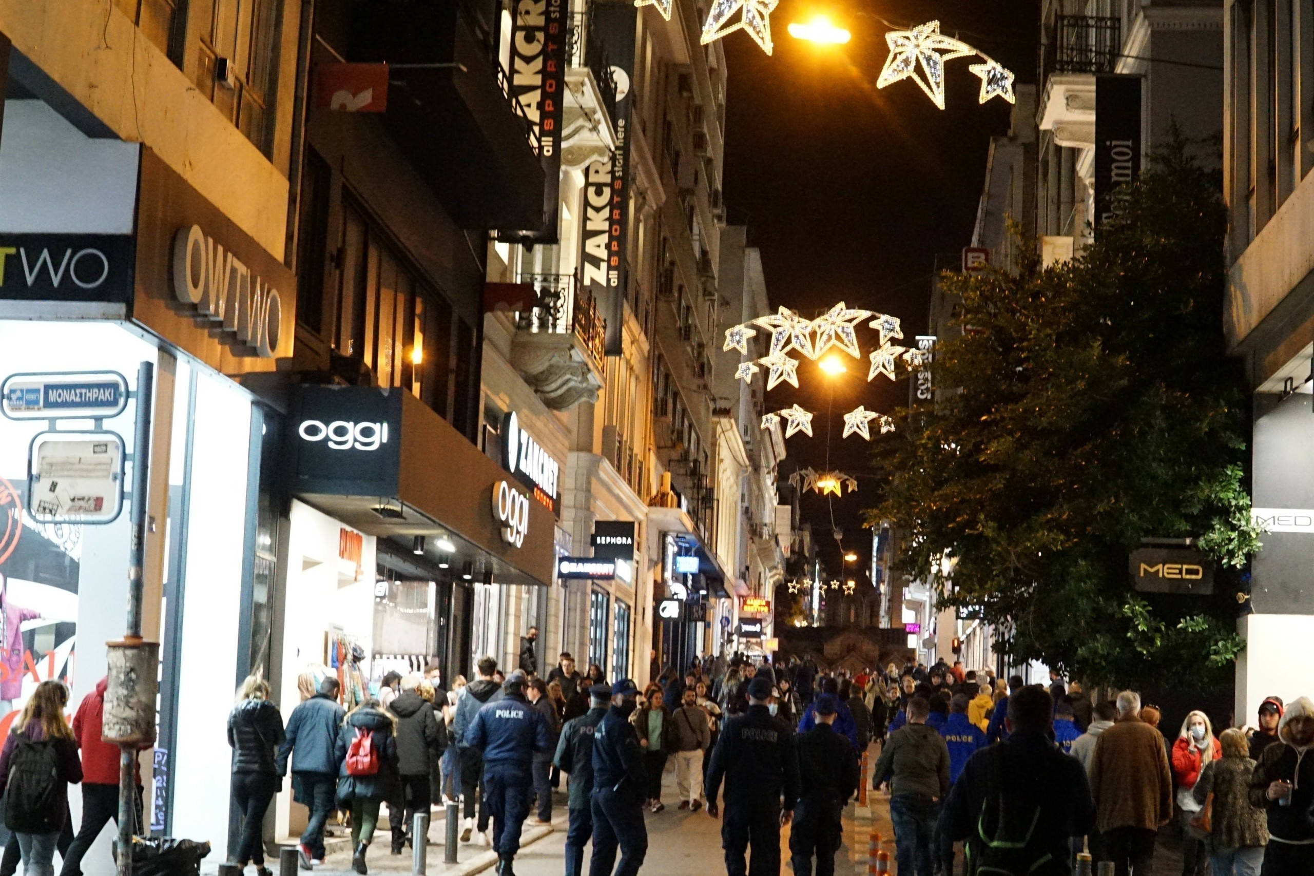 Καταστήματα: Ποιες Κυριακές θα είναι ανοικτά – Το εορταστικό ωράριο ...