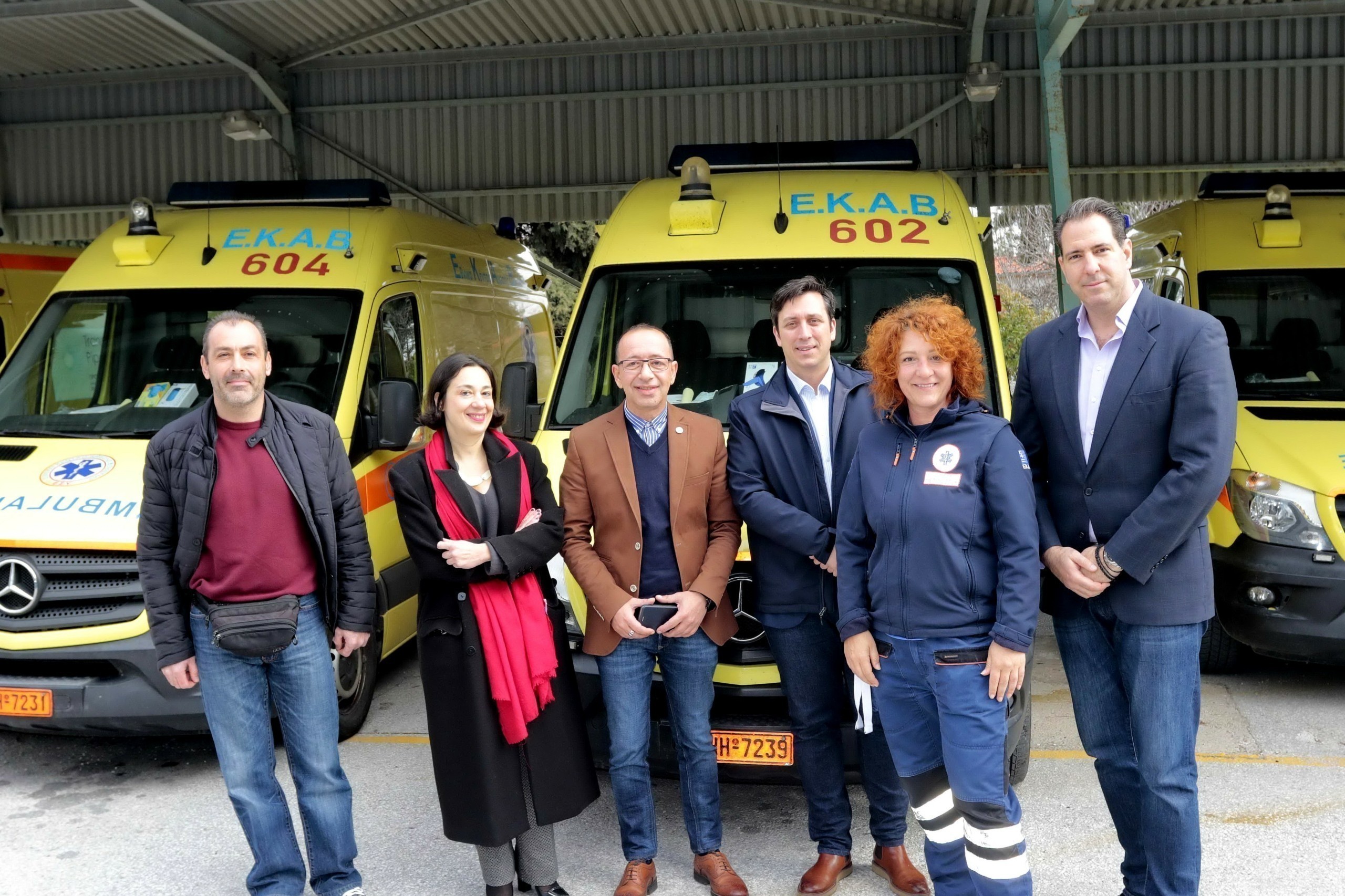 Ημέρα Θυσίας του Διασώστη: Η Energean δωρίζει συσκευή αυτόματων ...