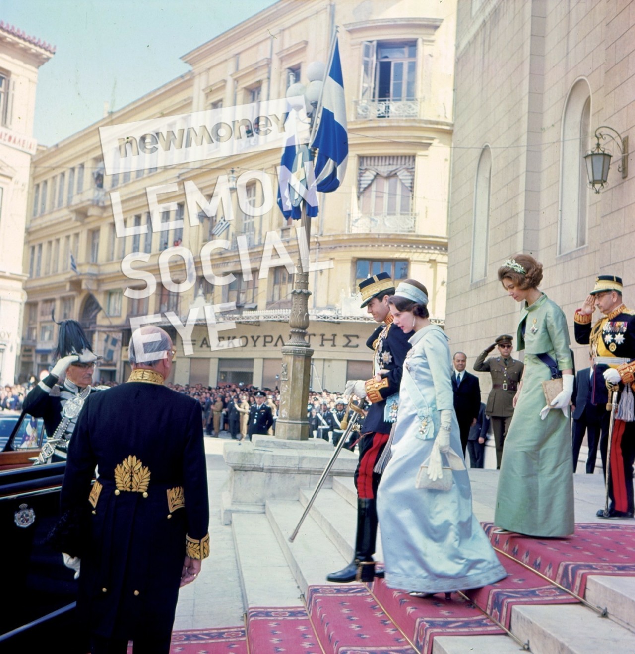 Τέως βασιλιάς Κωνσταντίνος: Αδημοσίευτα καρέ – Η κόρη του προσωπικού ...