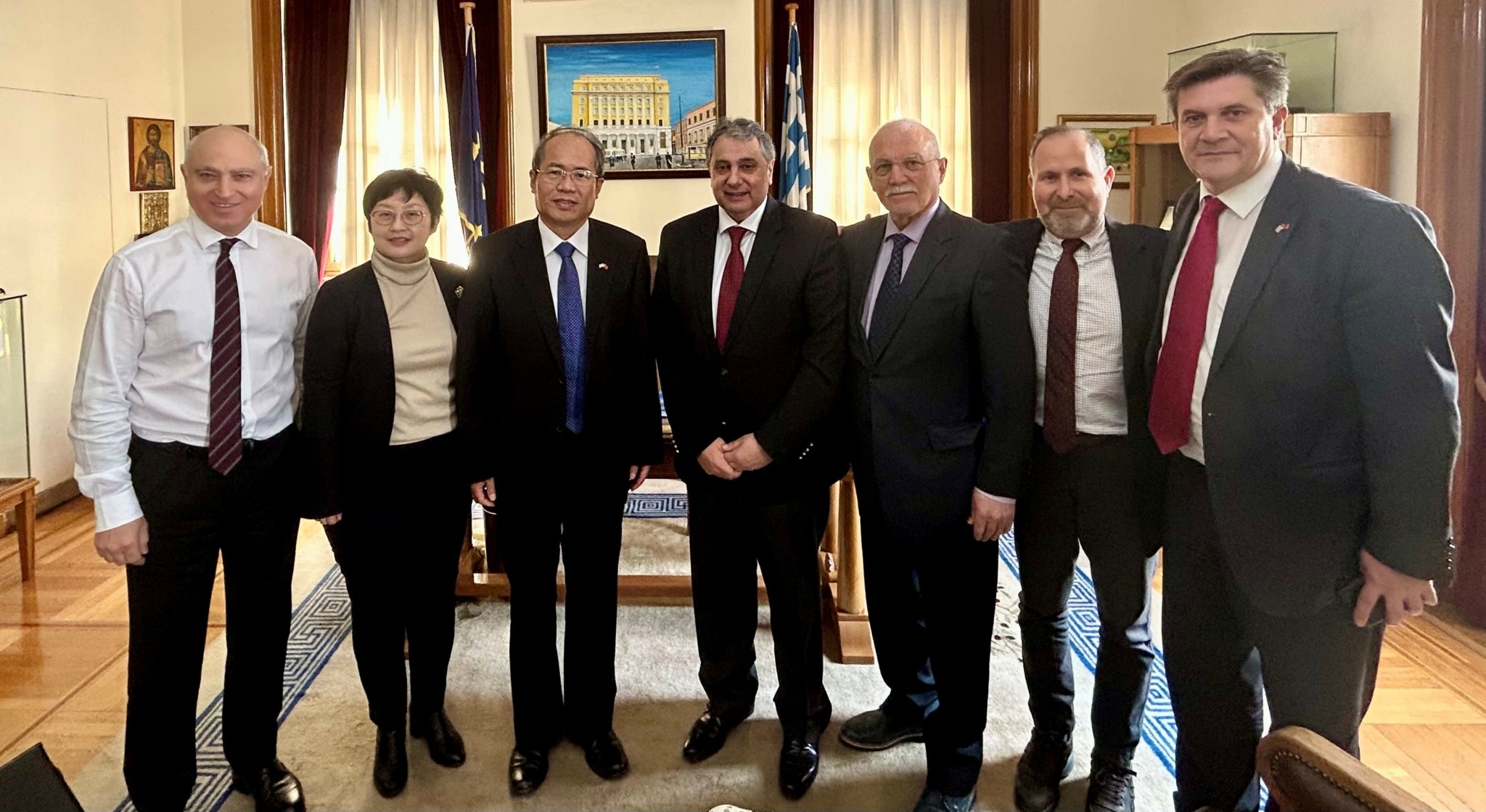 Στο Εμπορικό και Βιομηχανικό Επιμελητήριο Πειραιώς ο Πρέσβης της Λαϊκής ...