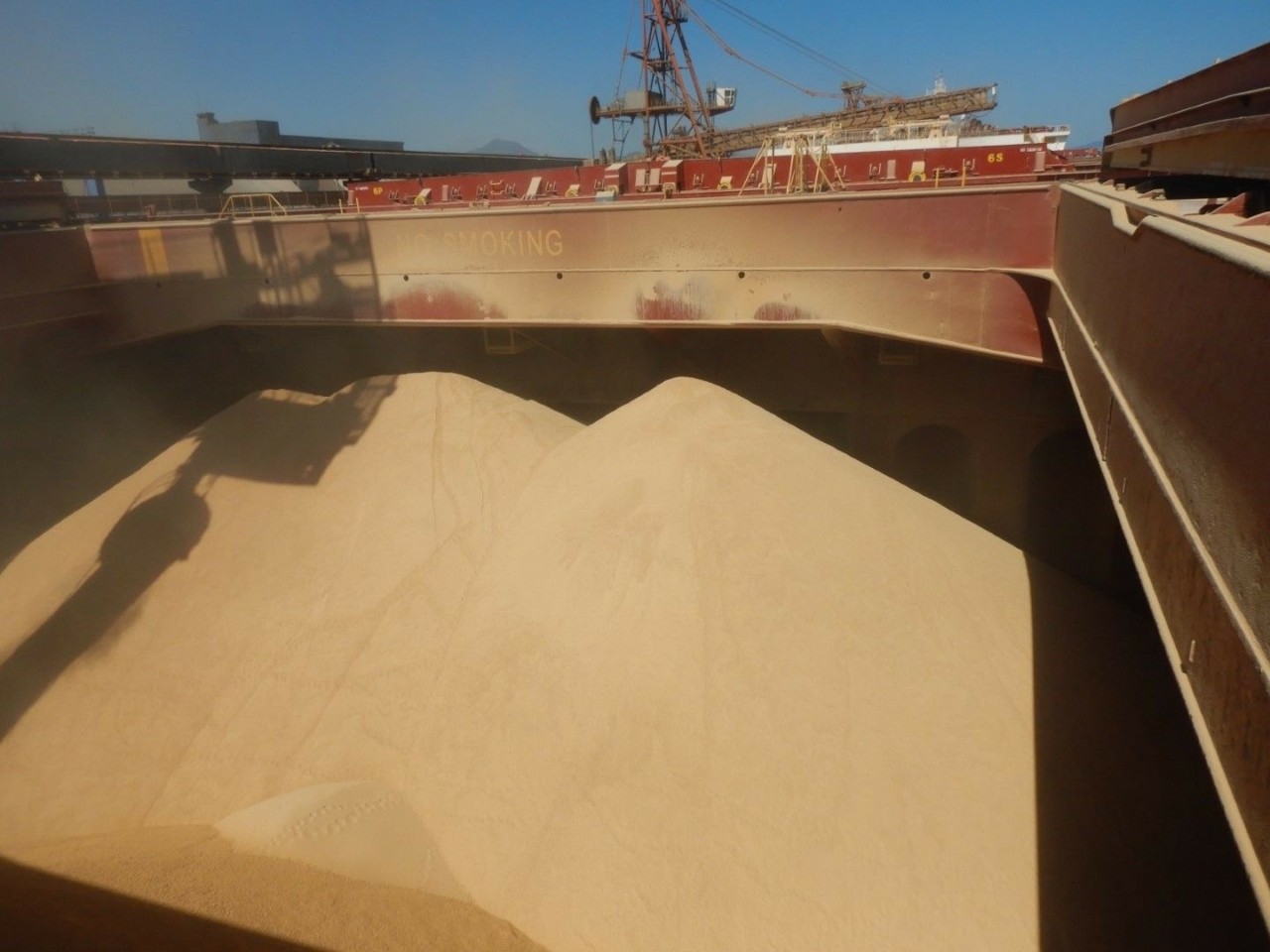 Maran Dry: Ρεκόρ φόρτωσης από το φορτηγό “Maran Astronomer” (pics ...