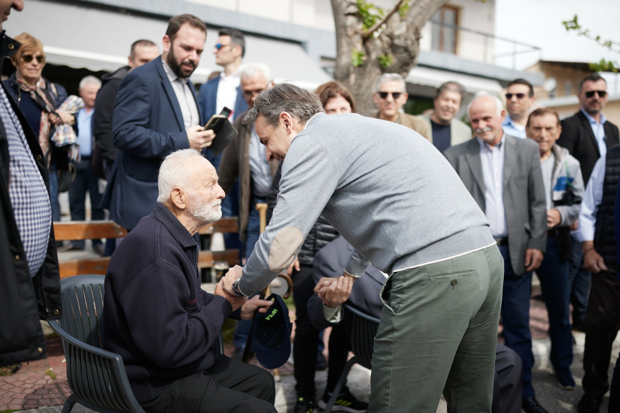 Μητσοτάκης από Σχηματάρι: Σταματήστε να παίζετε monopoly με τις ζωές ...