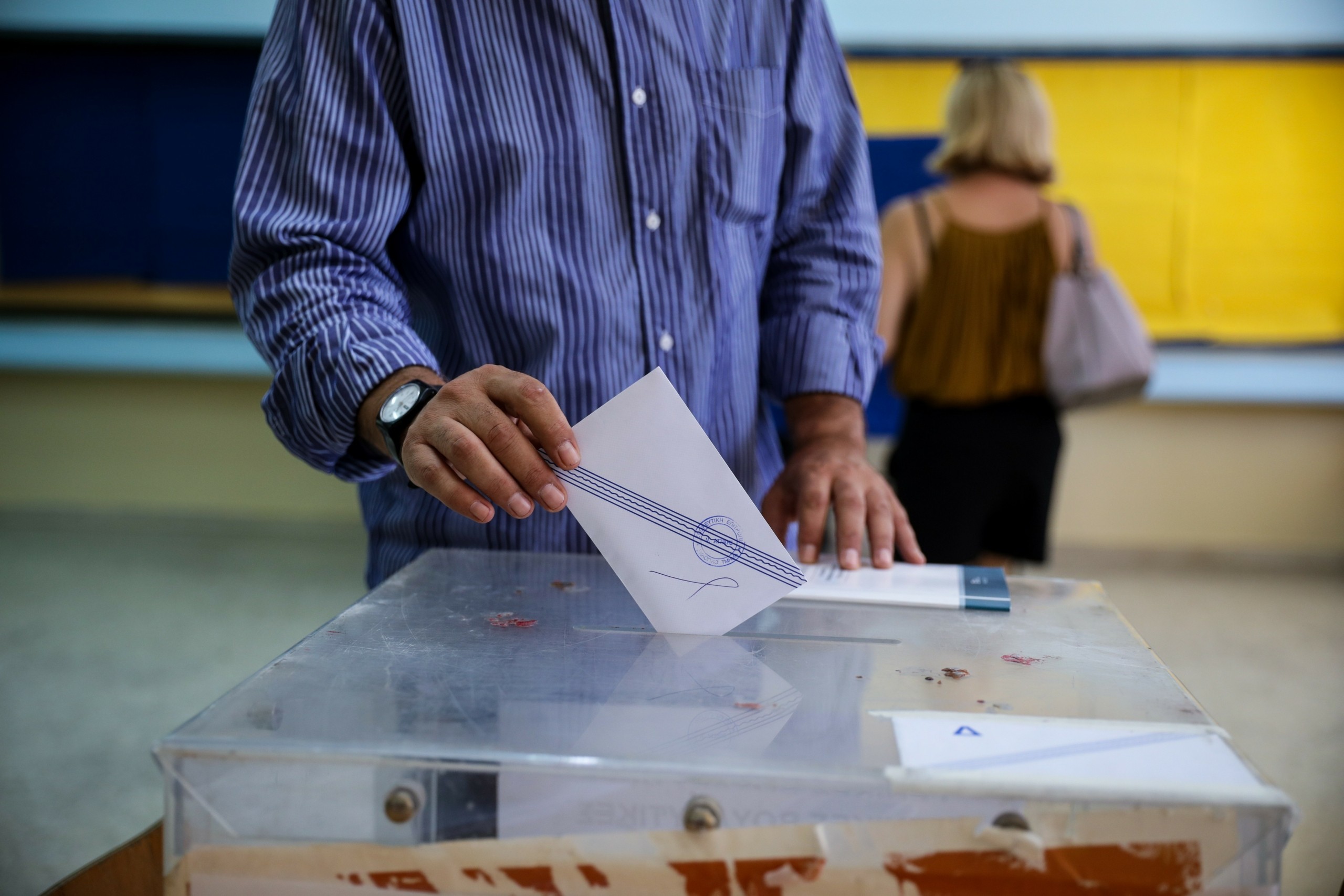 Δημοσκοπήσεις: Η πίεση, ο πυρήνας του συστήματος που δεν αλλάζει και η ...