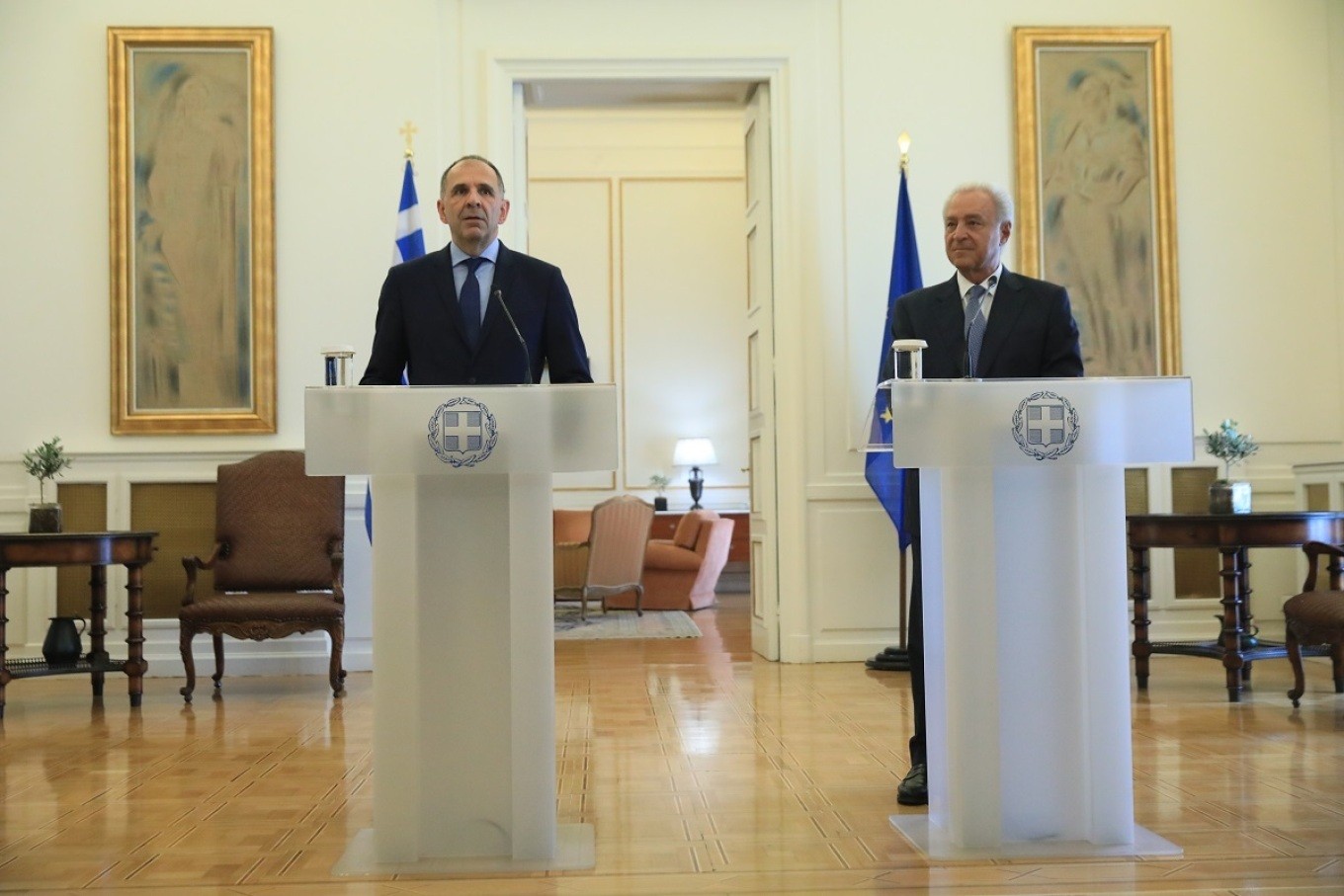 Γεραπετρίτης στην παράδοση – παραλαβή του ΥΠΕΞ: Θα θέσουμε εαυτόν στην ...