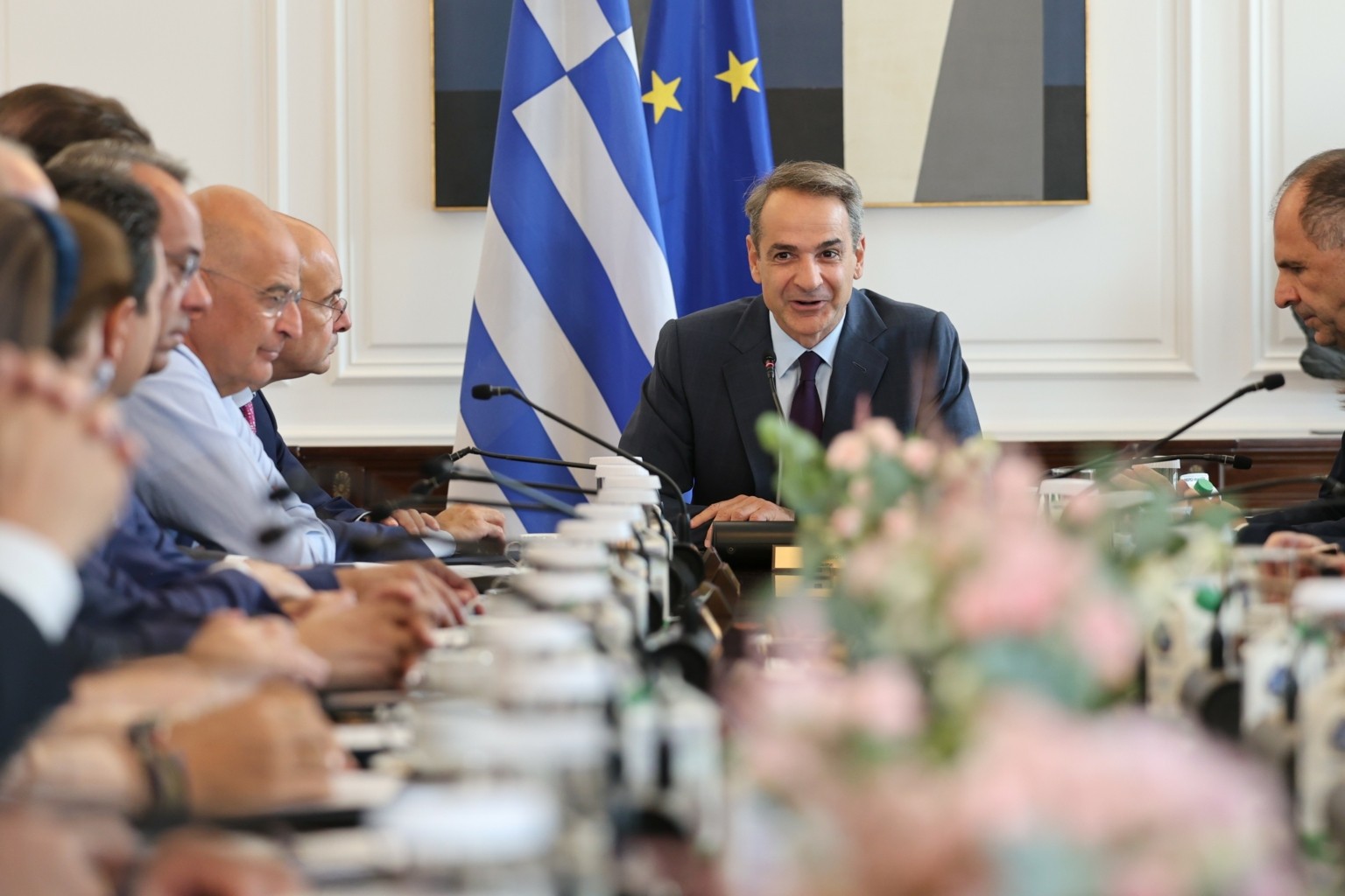Νέα αστυνομική ταυτότητα: Πότε ξεκινά η έκδοση, πόσο θα κοστίζει – Όσα ...