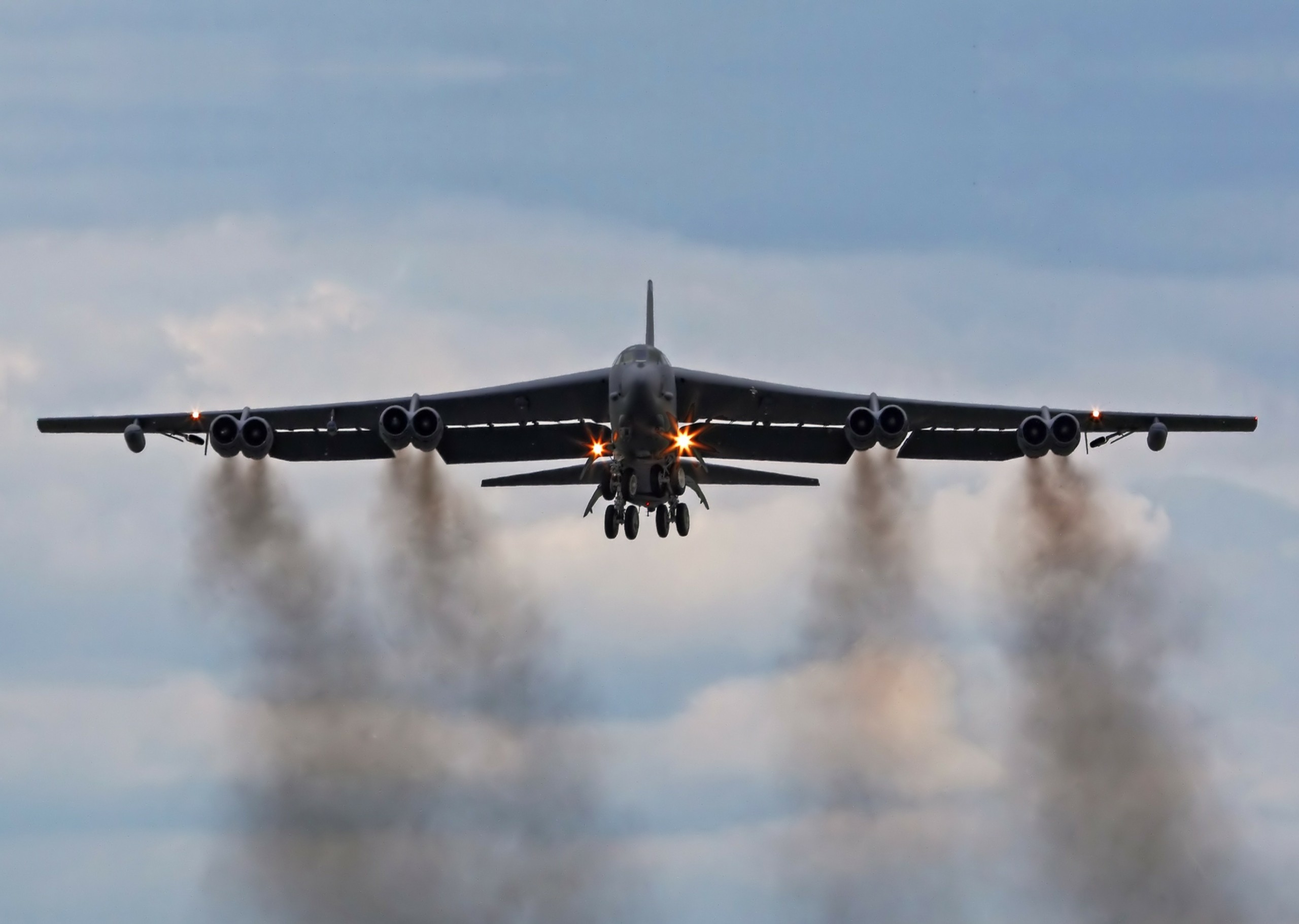 B-52: Το φοβερό βομβαρδιστικό που αψηφά τον χρόνο | Ειδήσεις για την ...