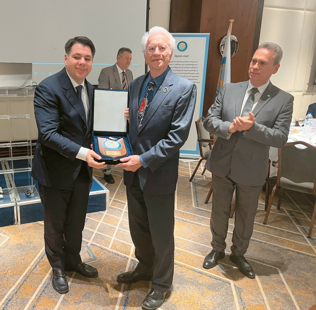 To Chios Marine Club βράβευσε τρεις Χιώτες που τιμούν την Ελλάδα ...