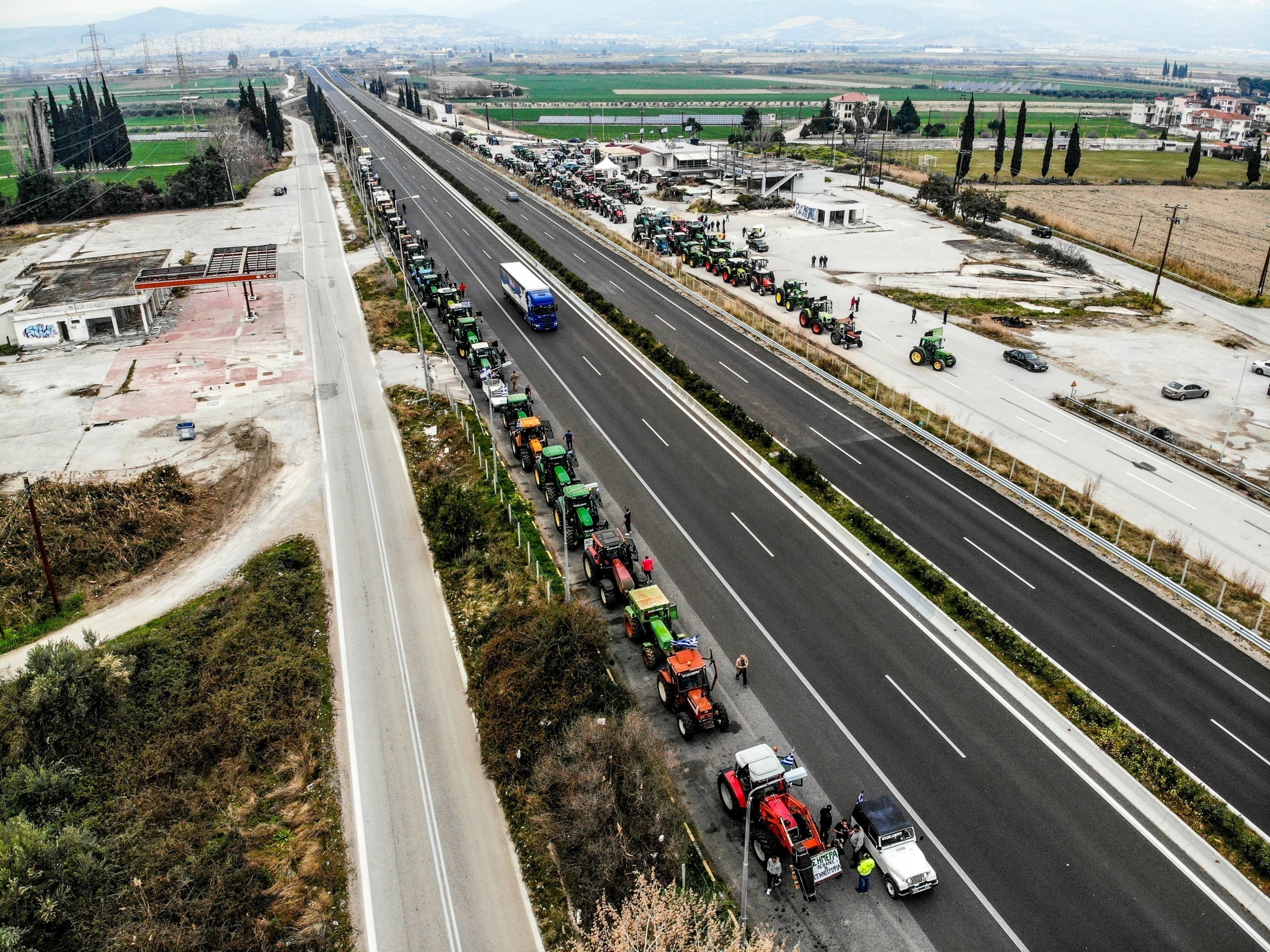 Από Κάστρο Βοιωτίας και Μέγαρα η κάθοδος των αγροτών στην Αθήνα με ...