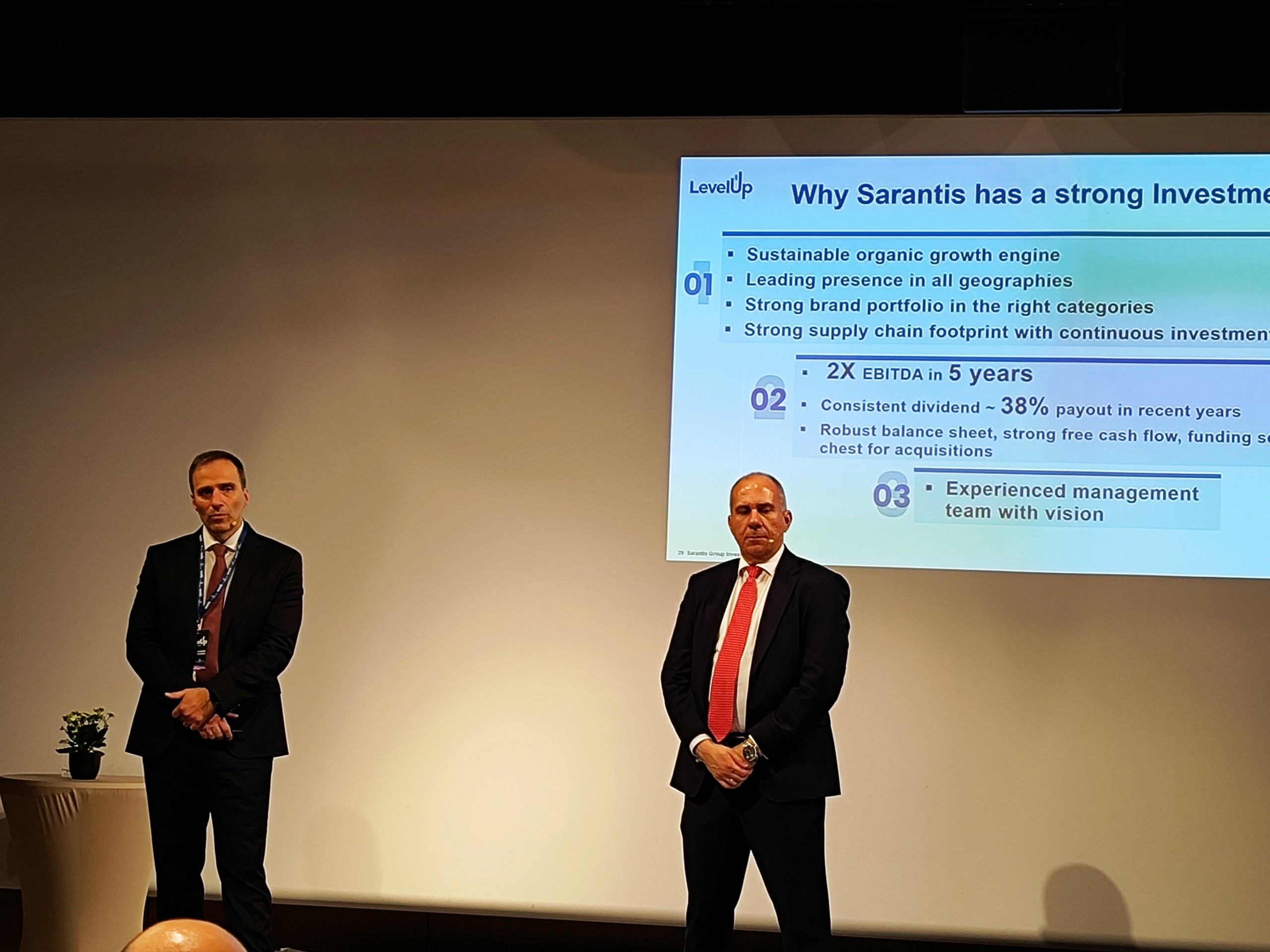 Γιάννης Μπούρας – Χρήστος Βάρσος: Το νέο στρατηγικό πλάνο της Sarantis ...