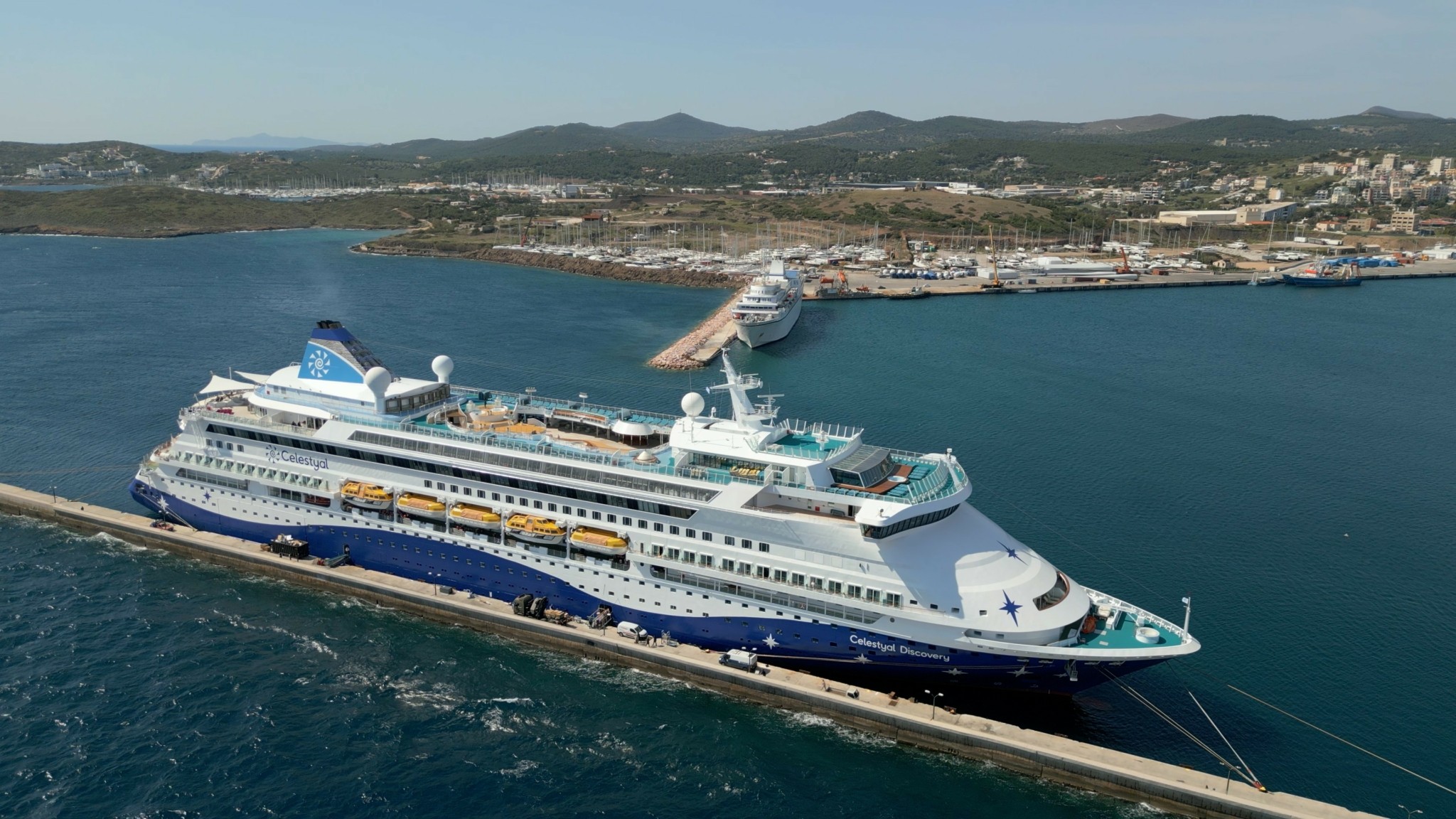 Το Celestyal Discovery πραγματοποιεί το παρθενικό του ταξίδι υπό τη νέα ...