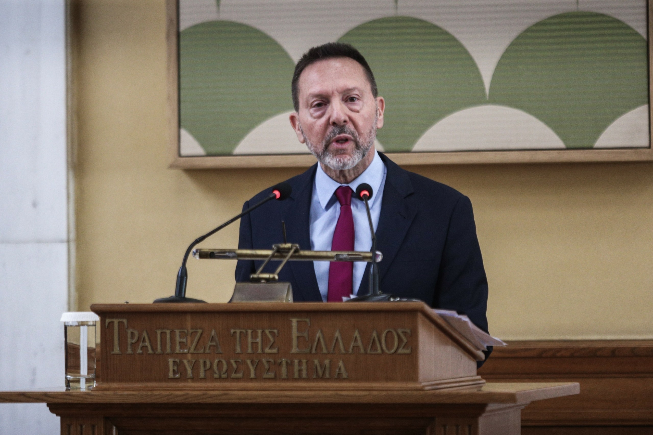 Στουρνάρας: Με ρυθμό 2,3% θα «τρέξει» η οικονομία το 2024 – Οι πηγές ...