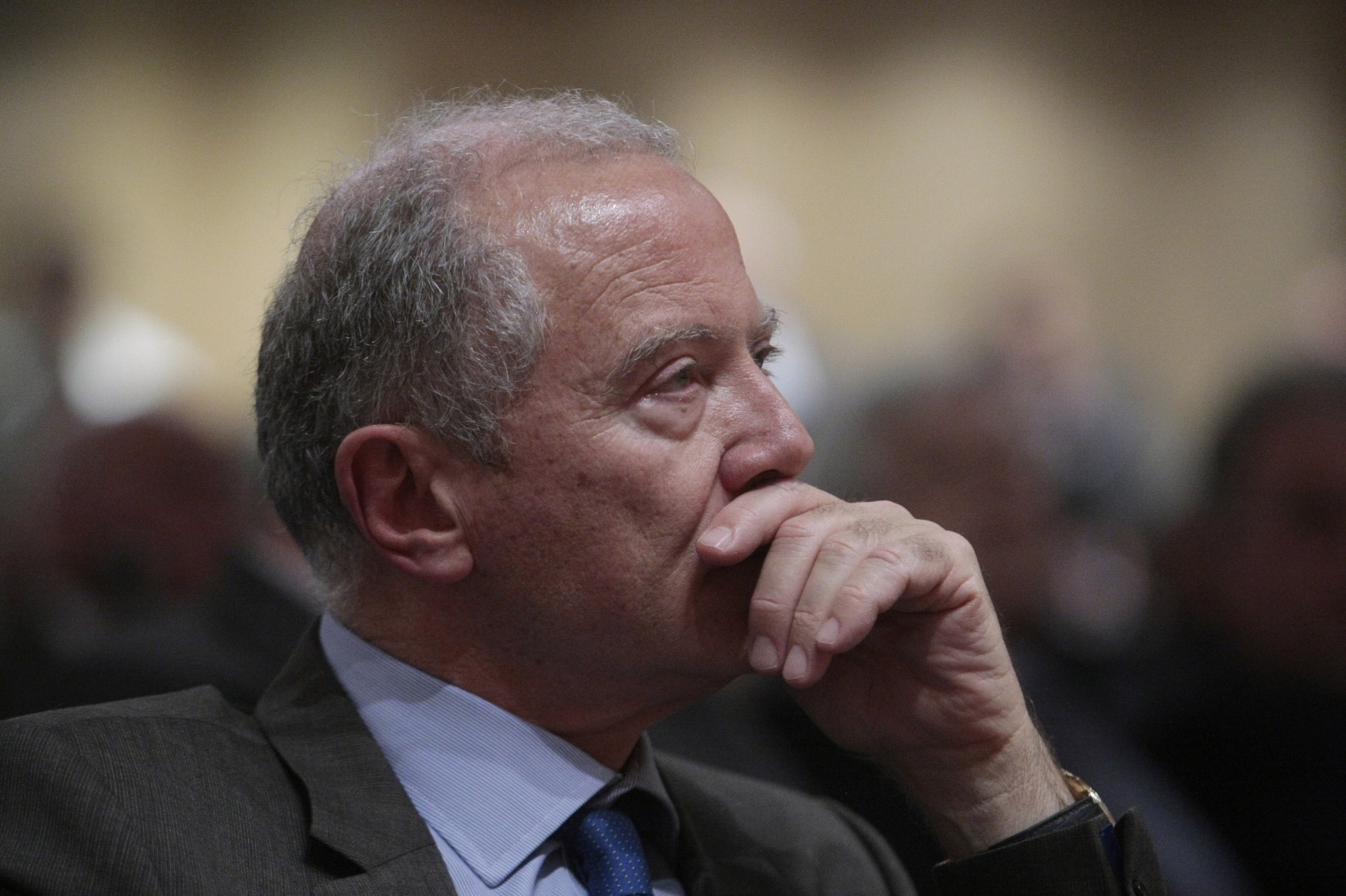 Πόσο πωλείται σήμερα μία χρυσή λίρα: Οι τιμές στην «αυγή» του 2023 και ...