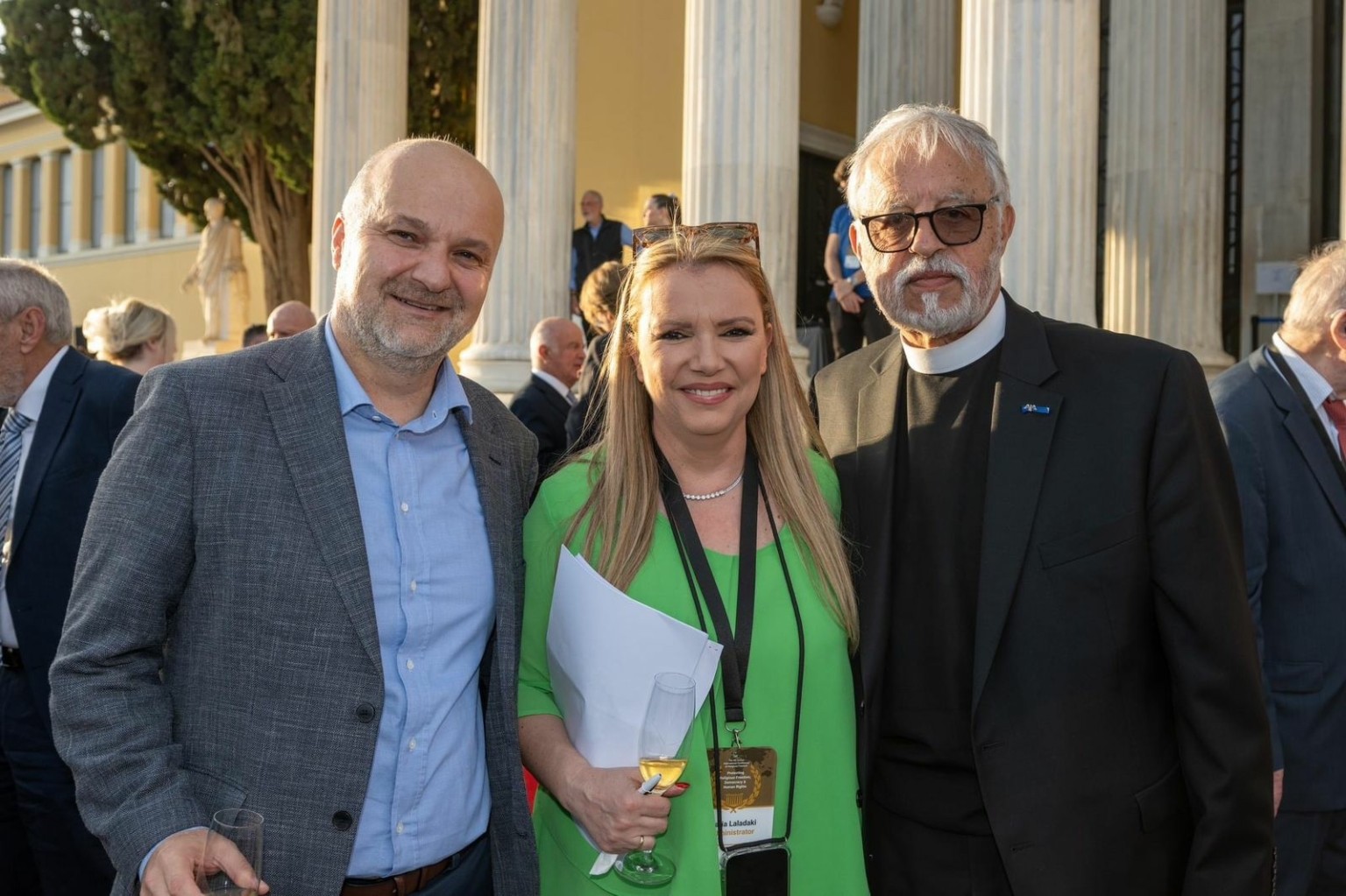 Έλληνες billionaires από όλο τον κόσμο προσγειώθηκαν στην Αθήνα ...