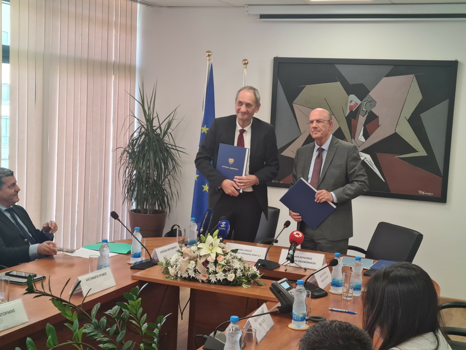 ΟΠΑΠ: Υπέγραψε νέα δεκαπενταετή σύμβαση με την Κυπριακή Δημοκρατία ...