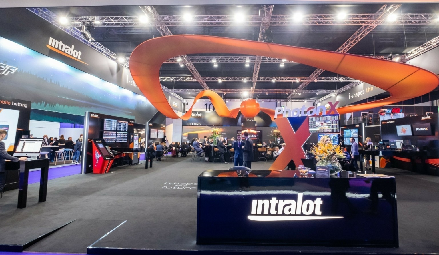 Intralot: Ανεστάλη η διαπραγμάτευση της μετοχής – Επιβεβαιώνει το ...