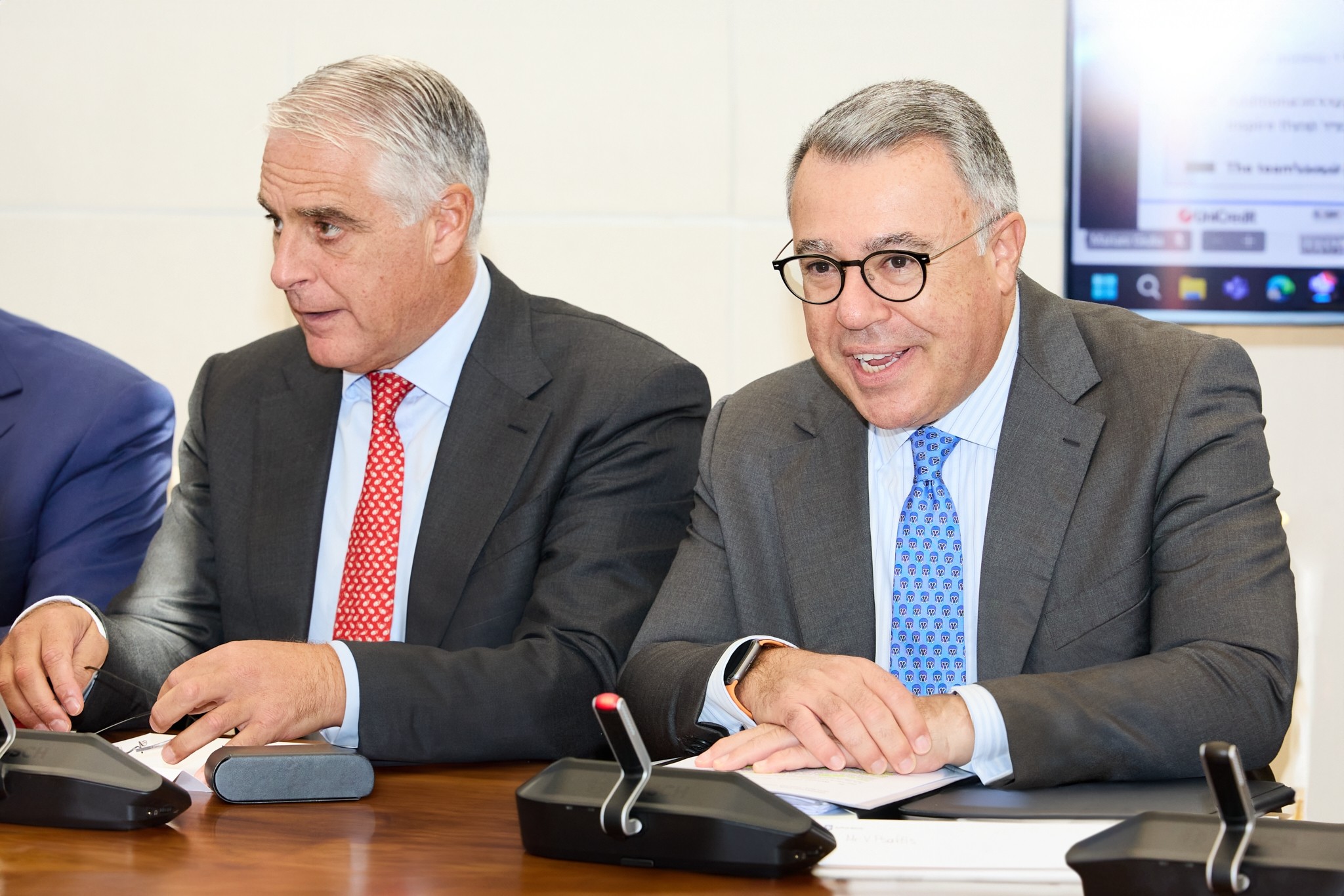 Στην Αθήνα ο CEO της UniCredit Αντρέα Ορσέλ – Συνάντηση με Κυριάκο ...