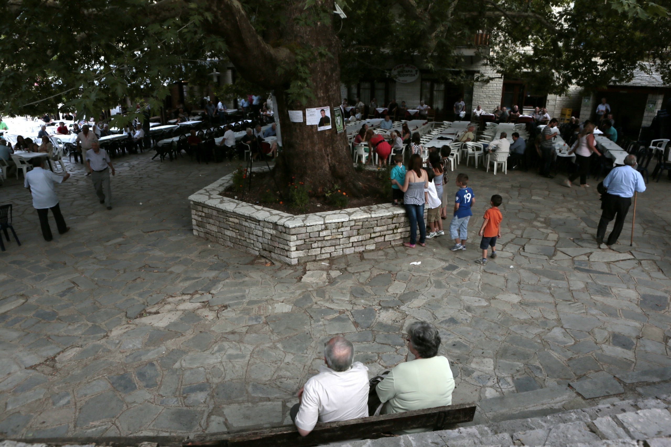 Σημαντική μείωση του πληθυσμού στην Ελλάδα – Χωριά δεν έχουν καταγράψει ...
