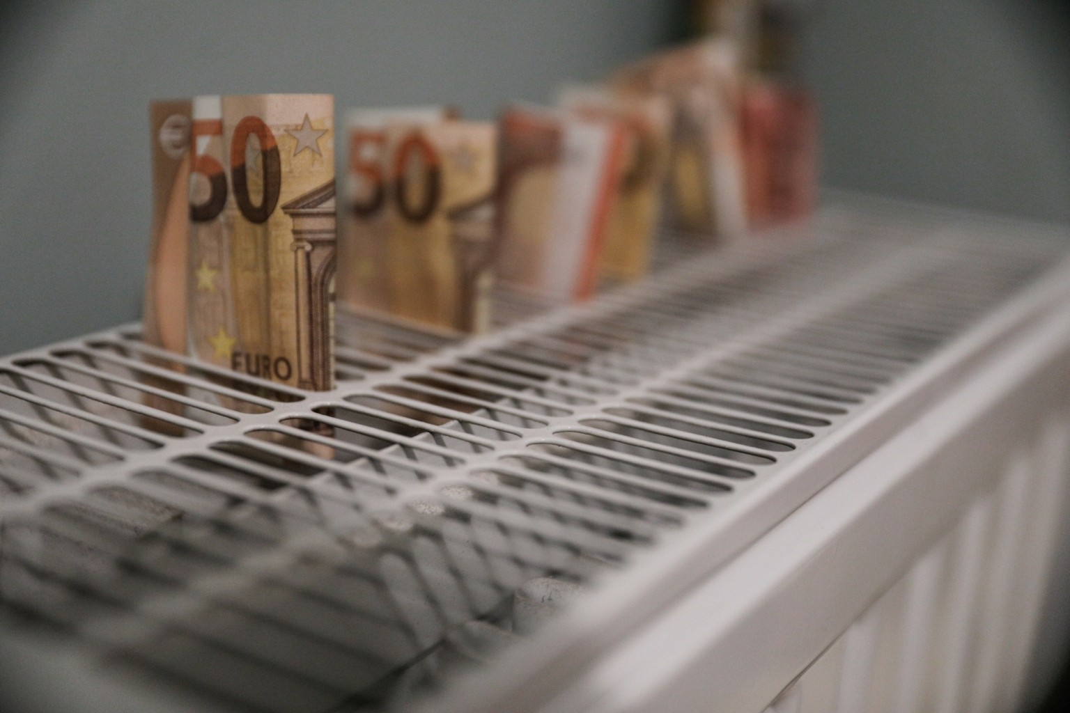 Εξοικονομώ 2025: Ολα όσα πρέπει να γνωρίζουν οι δικαιούχοι (vid ...