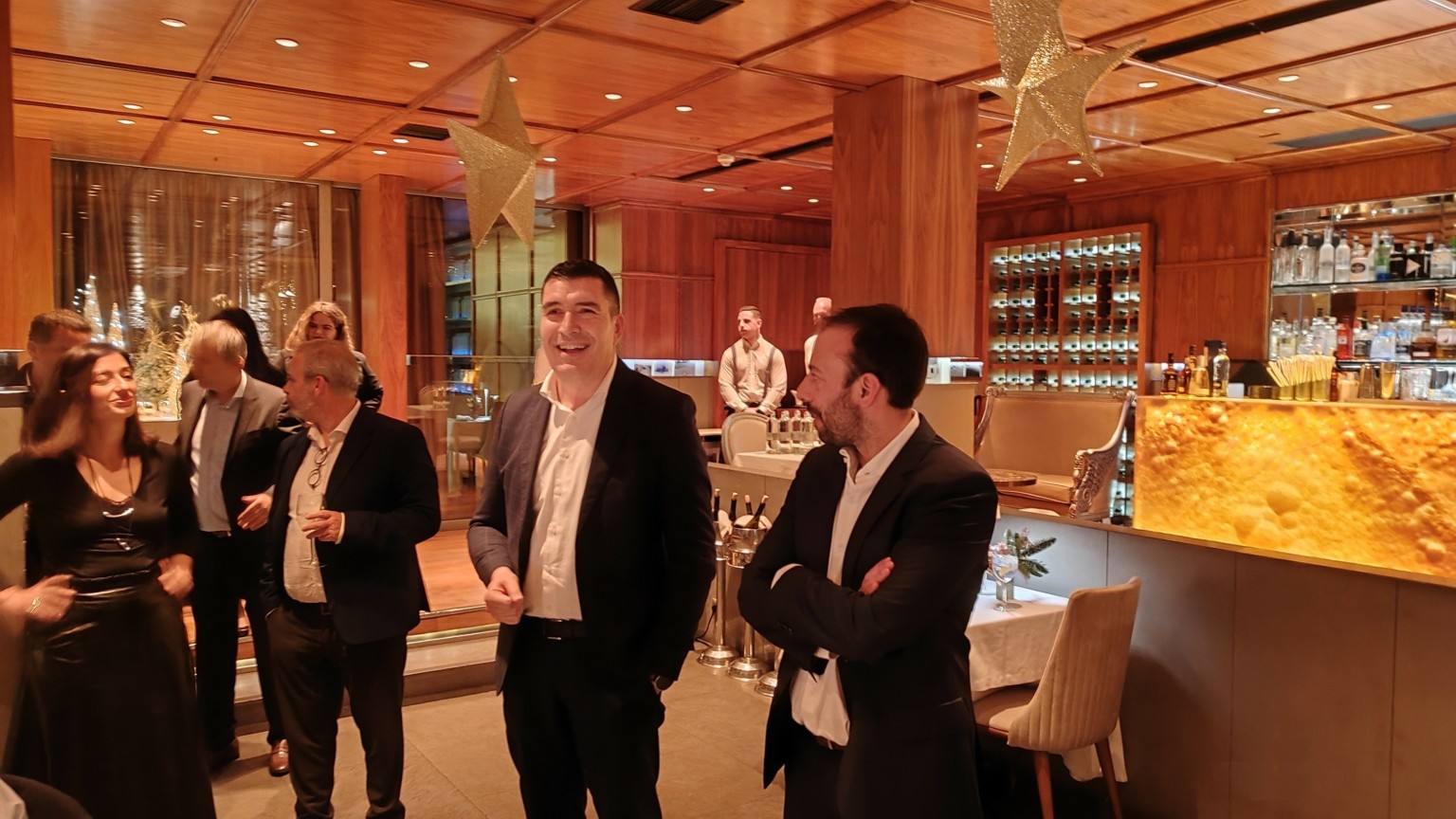 Σβέτοσλαβ Ατανάσοφ: Το μεγάλο στοίχημα του νέου επικεφαλής της Coca ...