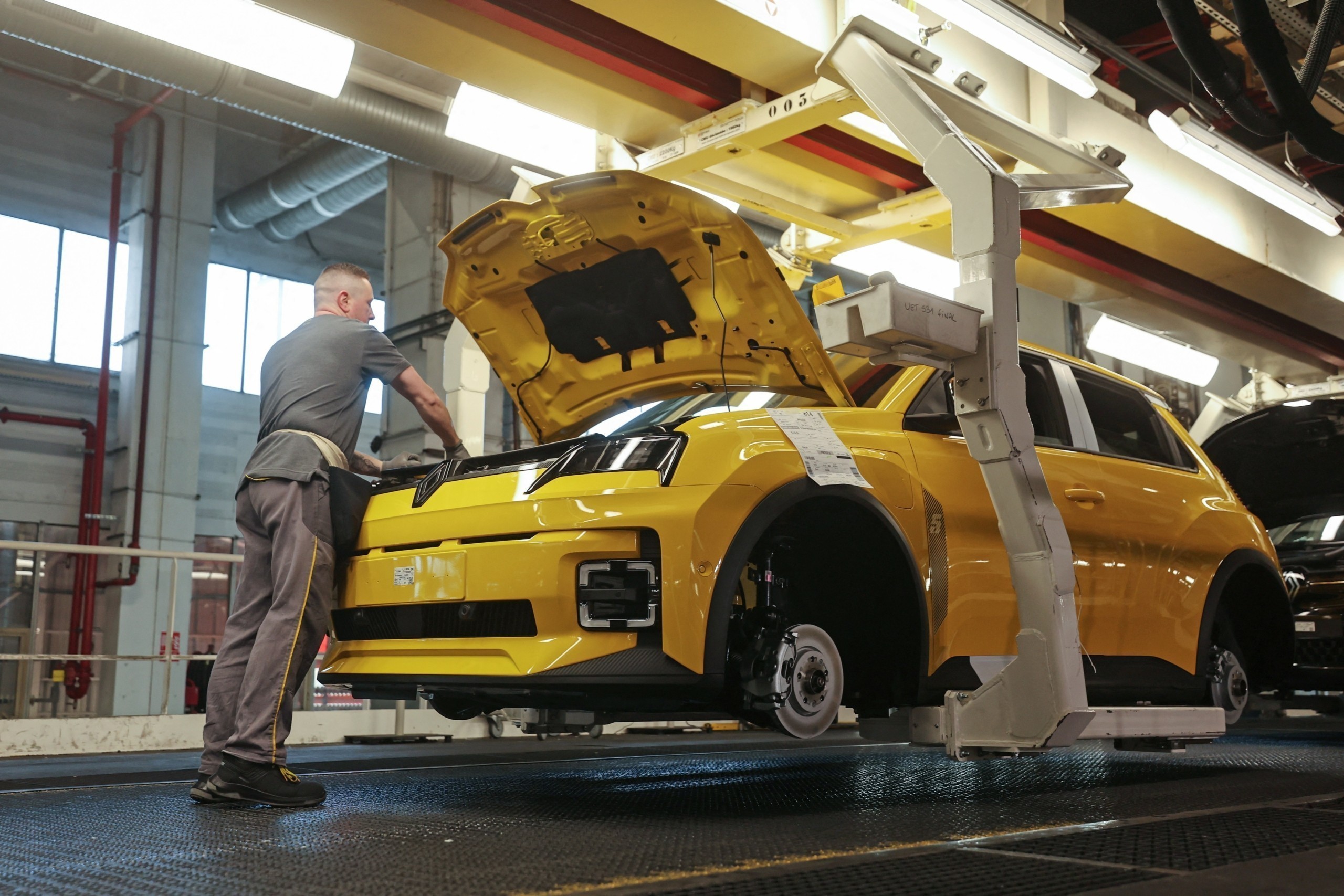 Renault: Επιβεβαιώνει τις προοπτικές για το σύνολο του έτους με αιχμή ...