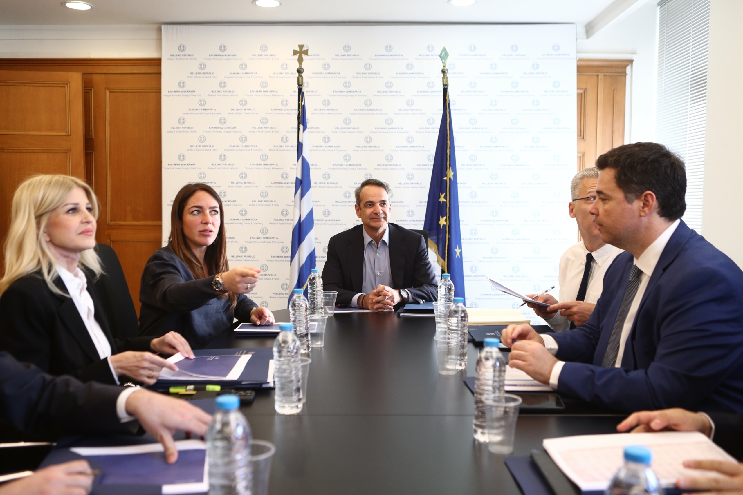 Μητσοτάκης από υπουργείο Οικογένειας: Η προσιτή στέγη δικαίωμα των ...