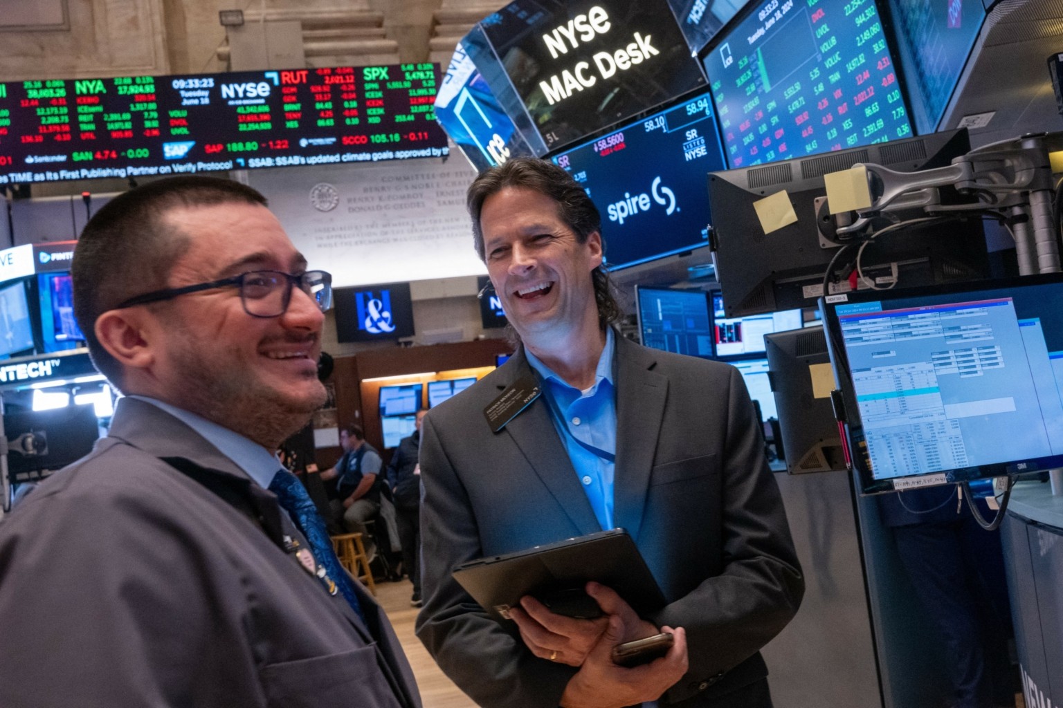Ιστορικό τετραπλό ρεκόρ στη Wall Street – Σε θέση οδηγού Intel και ...