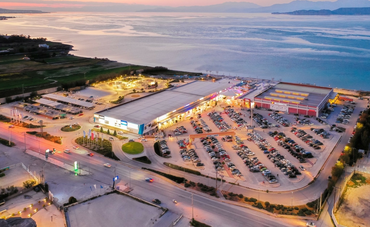 River West & Mare West: Εκεί όπου οι αγορές συναντούν την εμπειρία ...