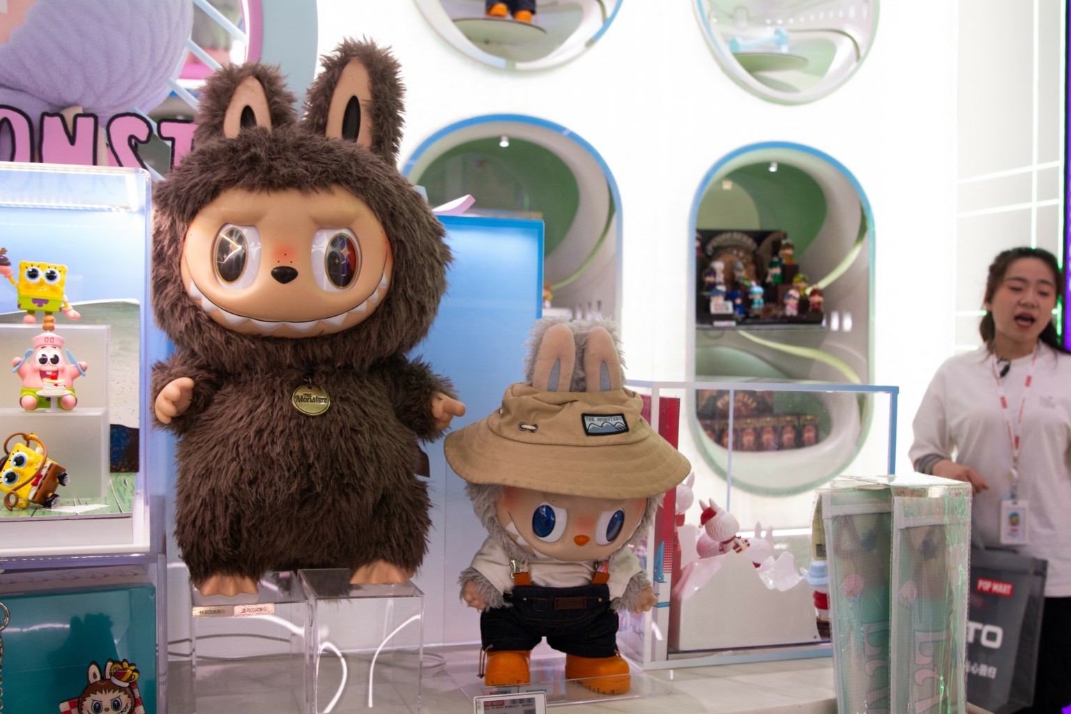 Το trend Labubu σαρώνει – Πώς μια φιγούρα «τέρας» έγινε σύμβολο αξίας ...