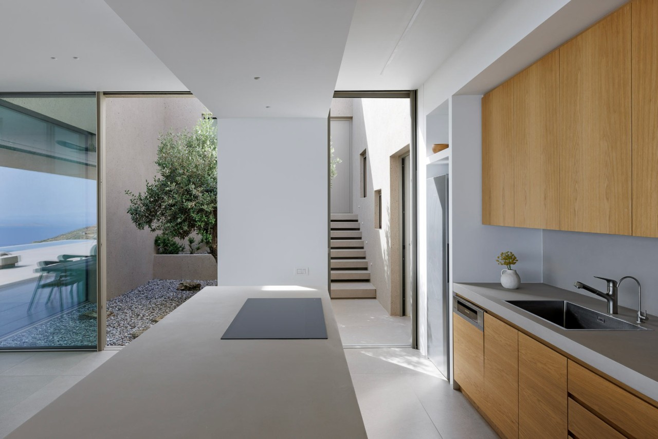 Μια εντυπωσιακή κατοικία σε μια πλαγιά της Τήνου με μαγική θέα | Ειδήσεις για την Οικονομία ...