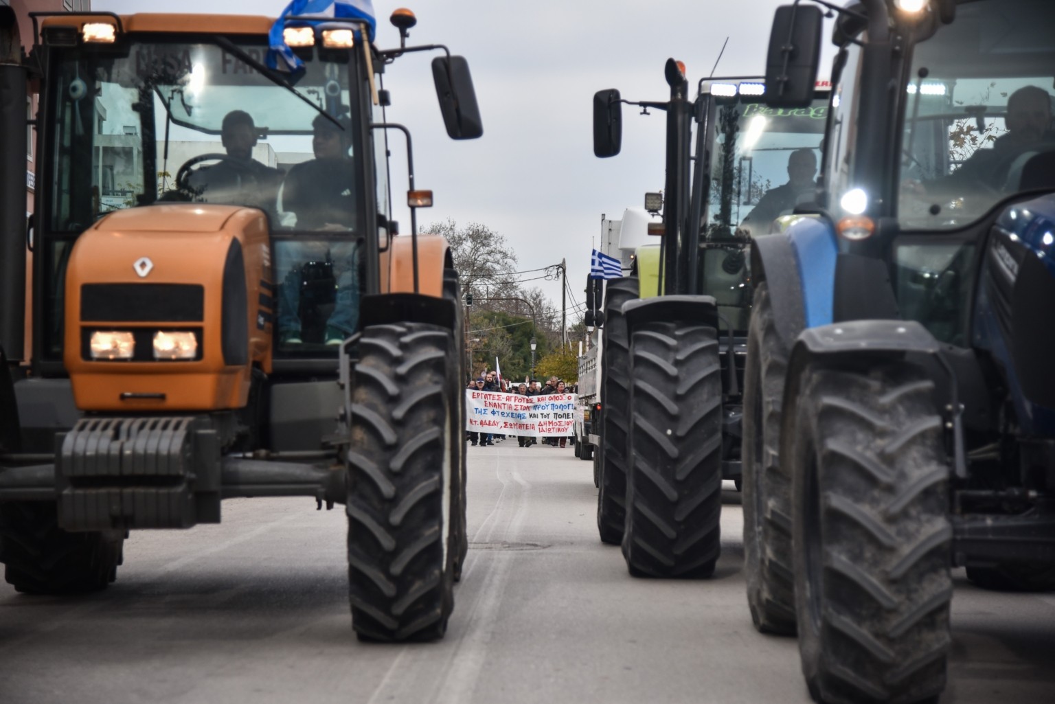 Όλα τα σημεία με αγροτικά μπλόκα μετά την απόφαση κλιμάκωσης – Τι ...