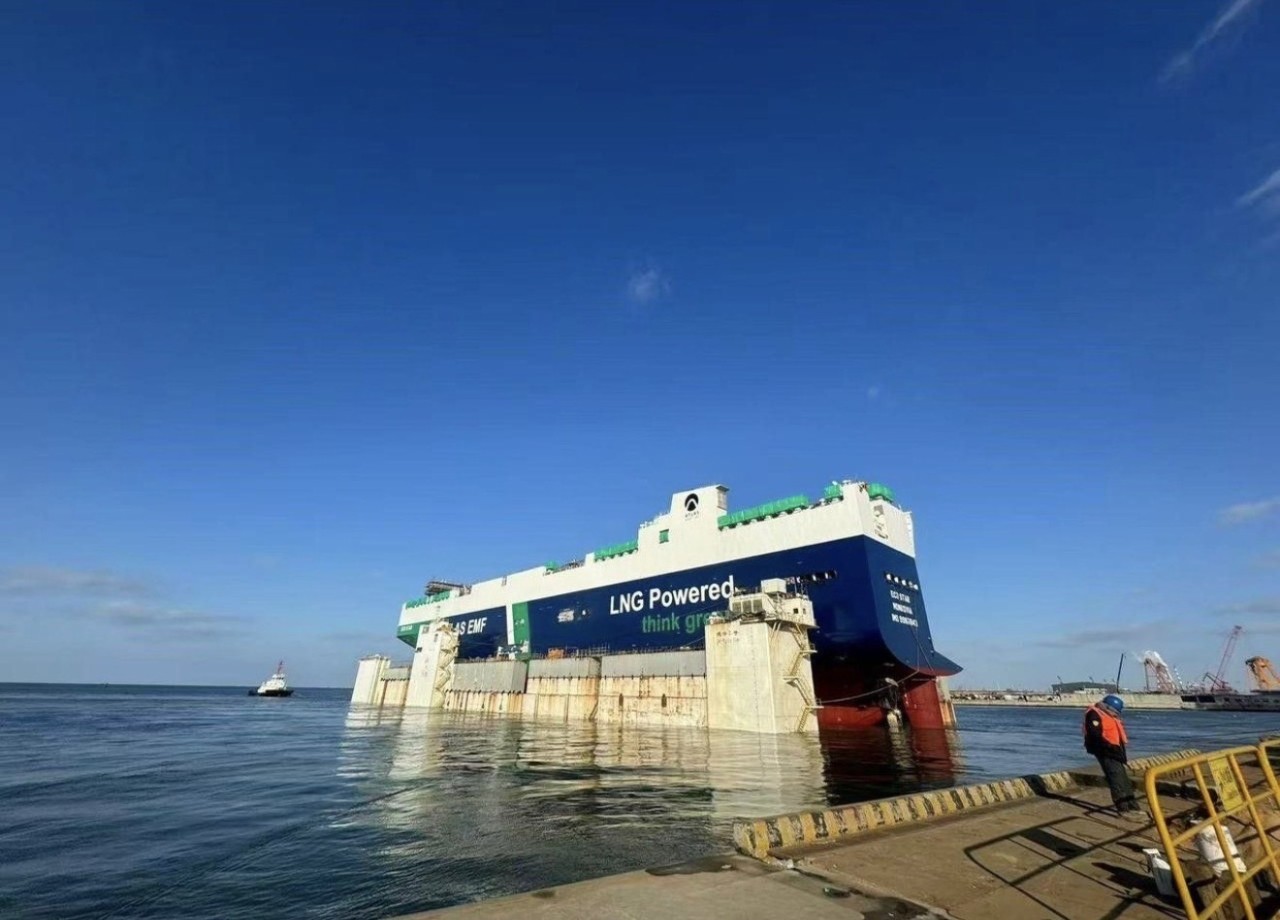 Νέο ορόσημο για την Atlas Maritime: Στη θάλασσα το πρώτο LNG car ...