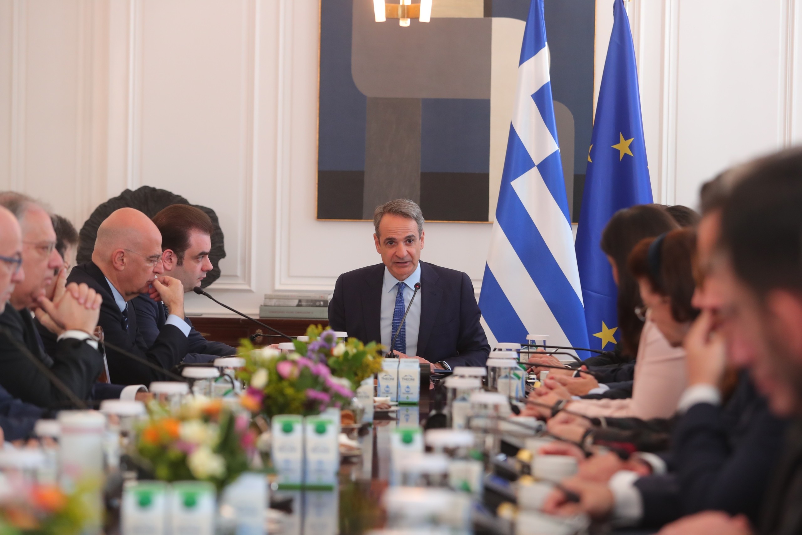Μητσοτάκης: Τέλος στην «κουκούλα» του Διαδικτύου – ελευθερία έκφρασης ...